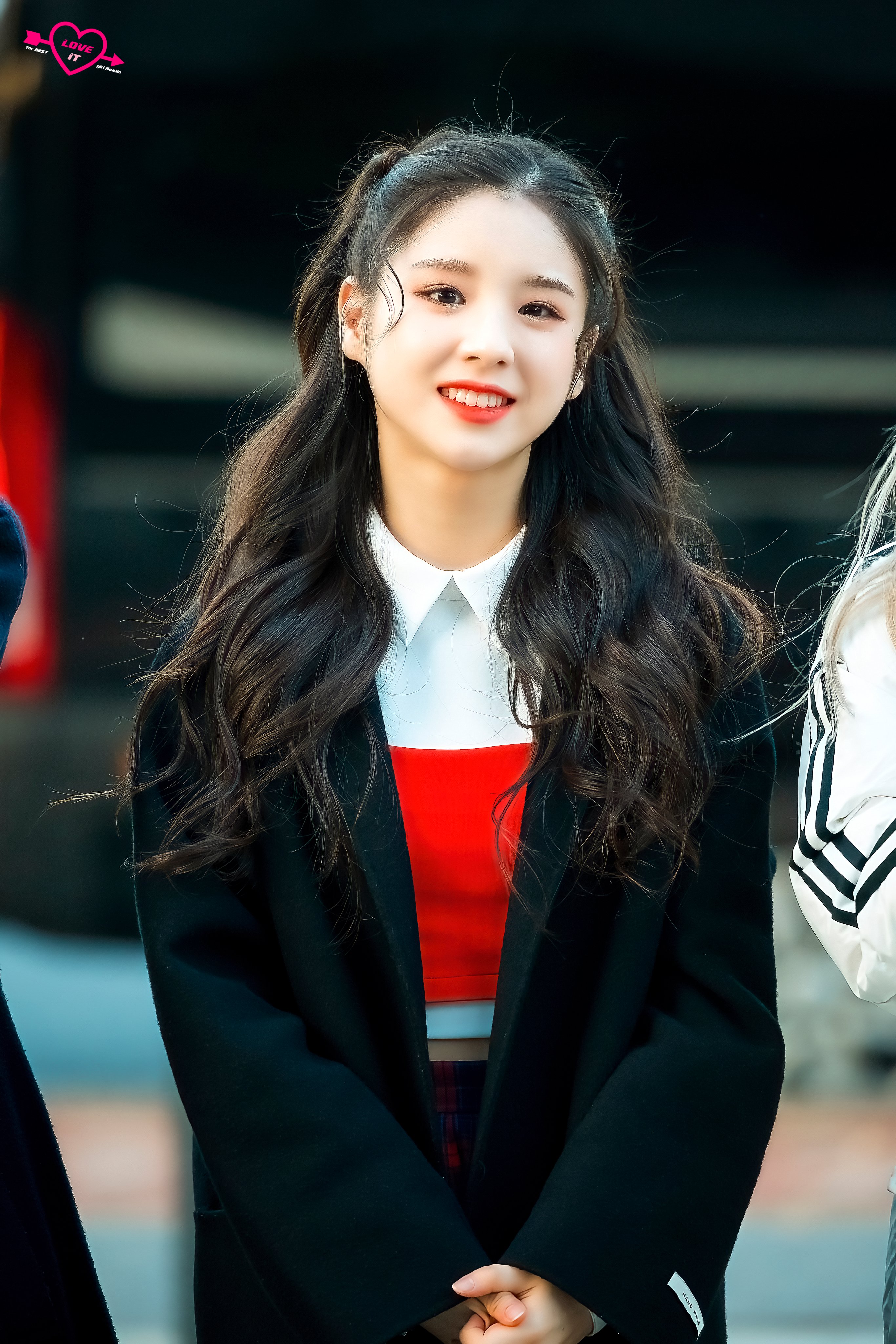 181013 Heejin | Scrolller