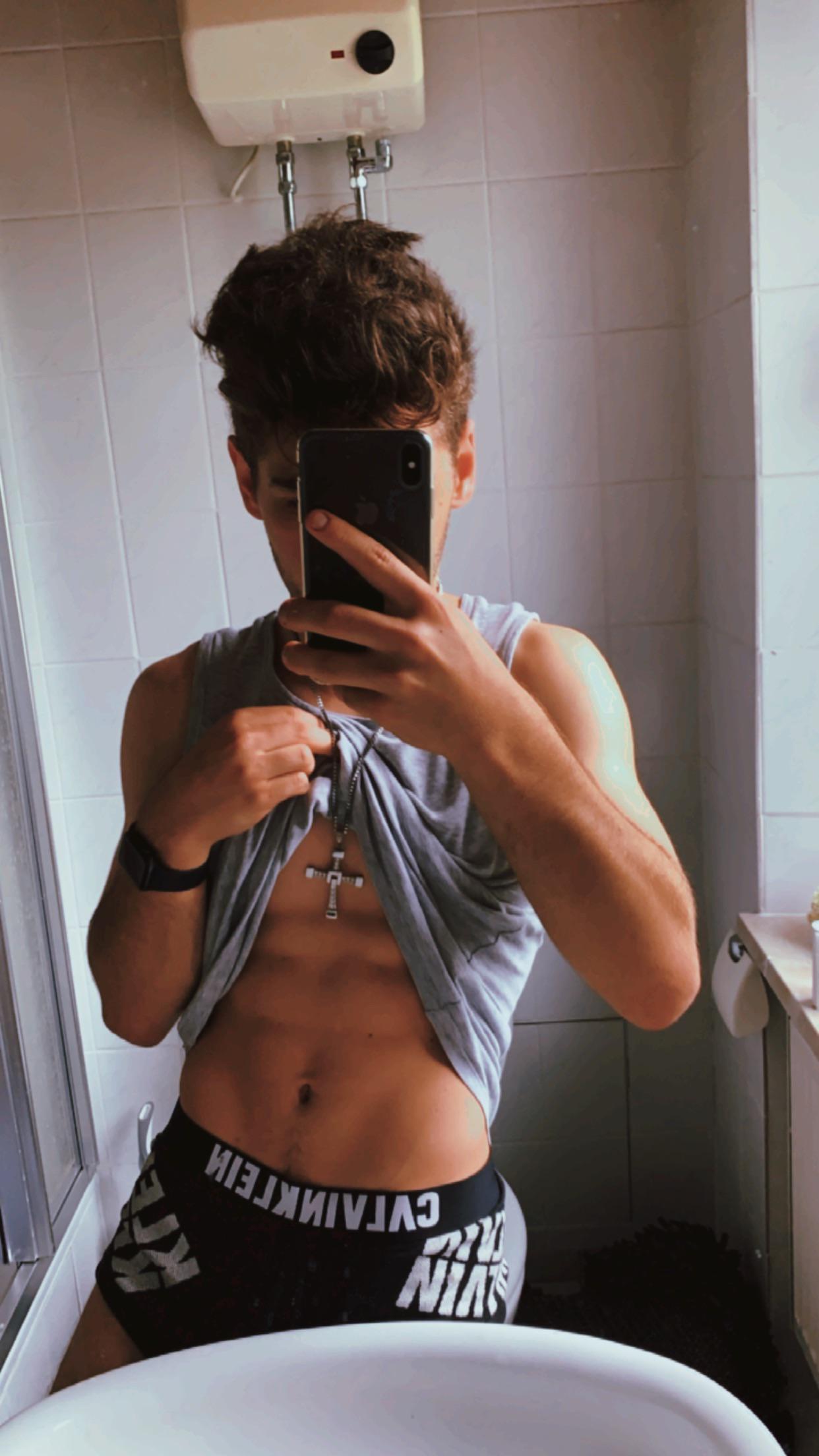 19 years old. Snap: Ninetynino5 | Scrolller