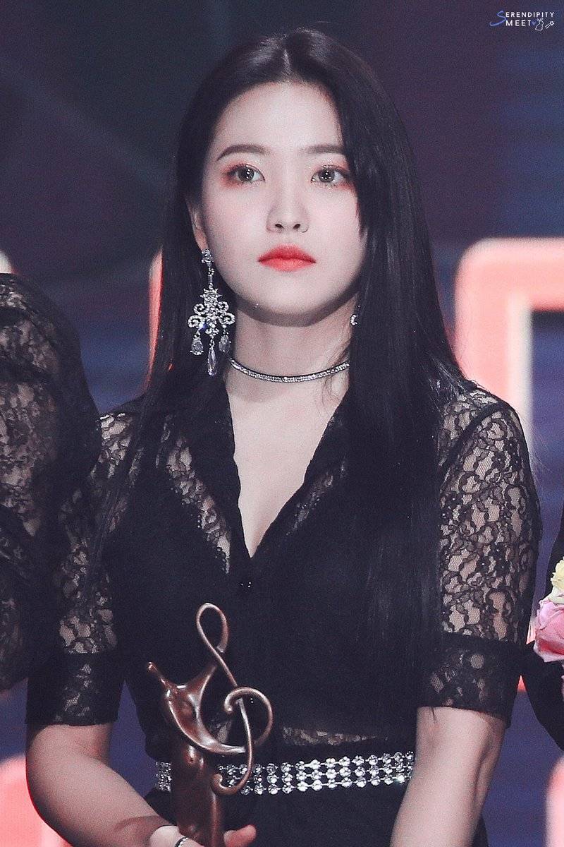 190115 Yeri | Scrolller