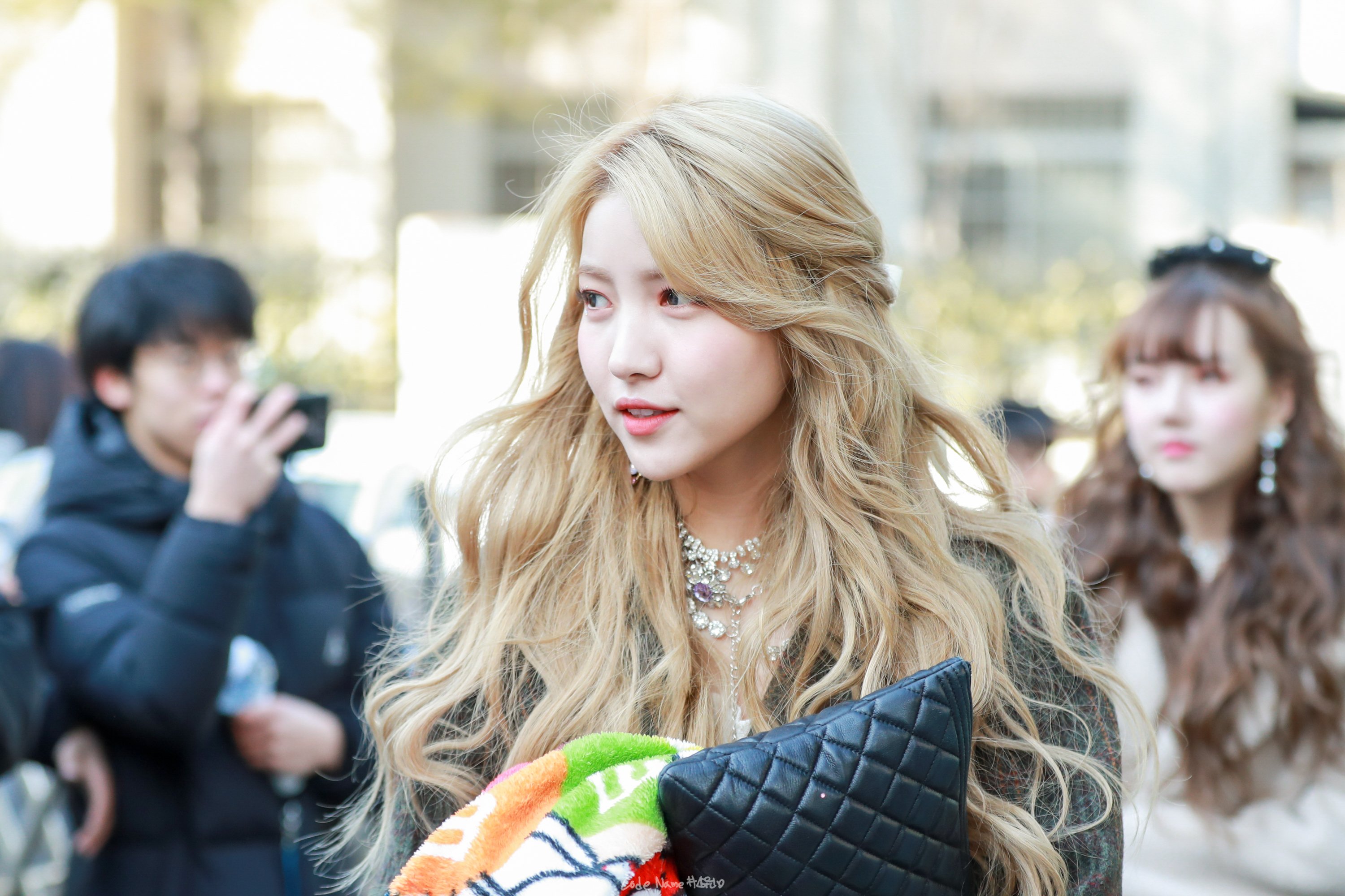 190125 Sowon | Scrolller