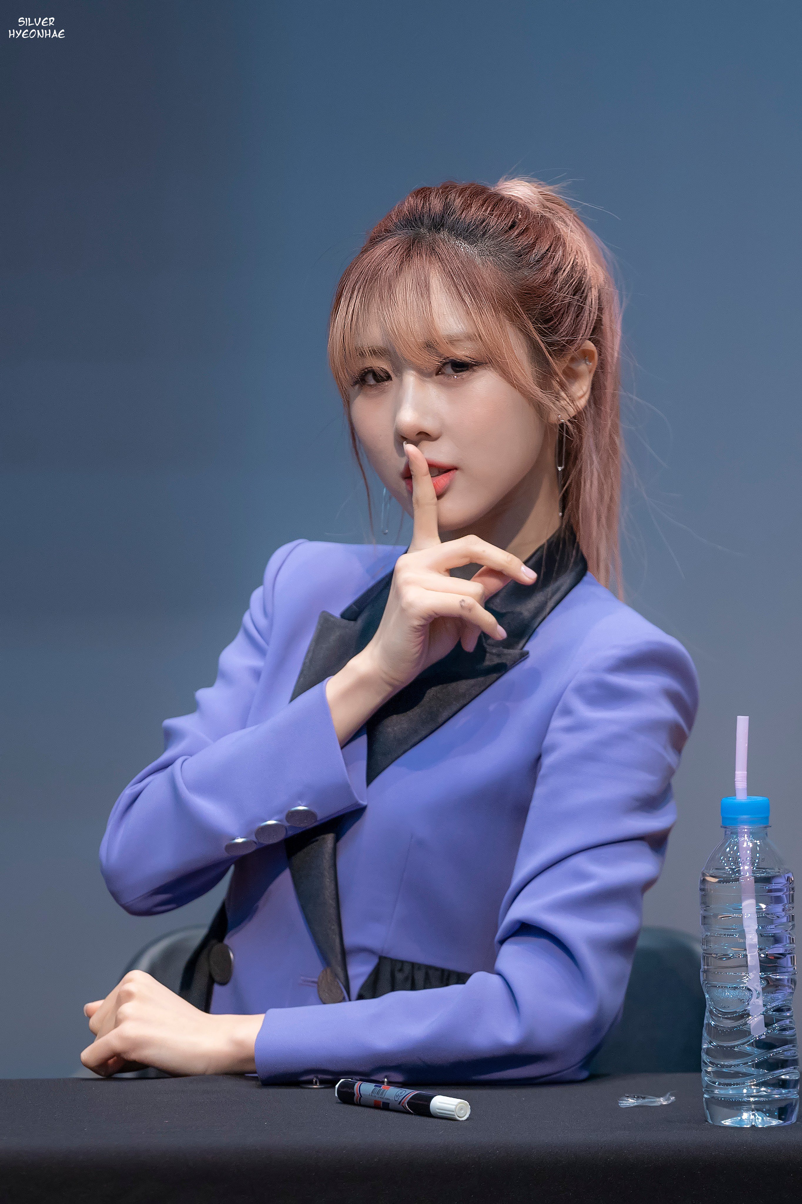 190222 Yoohyeon | Scrolller