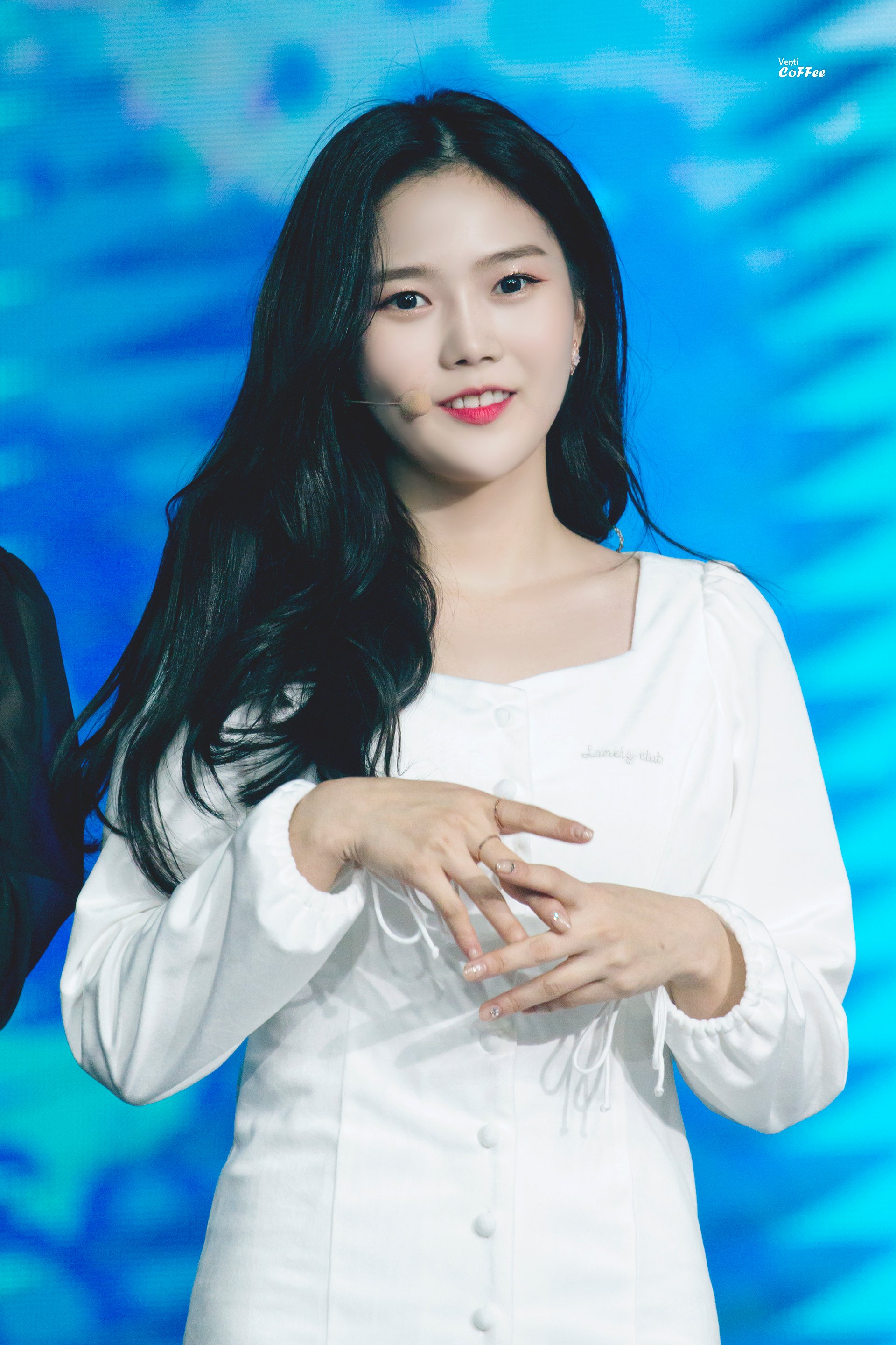 191110 Hyojung | Scrolller