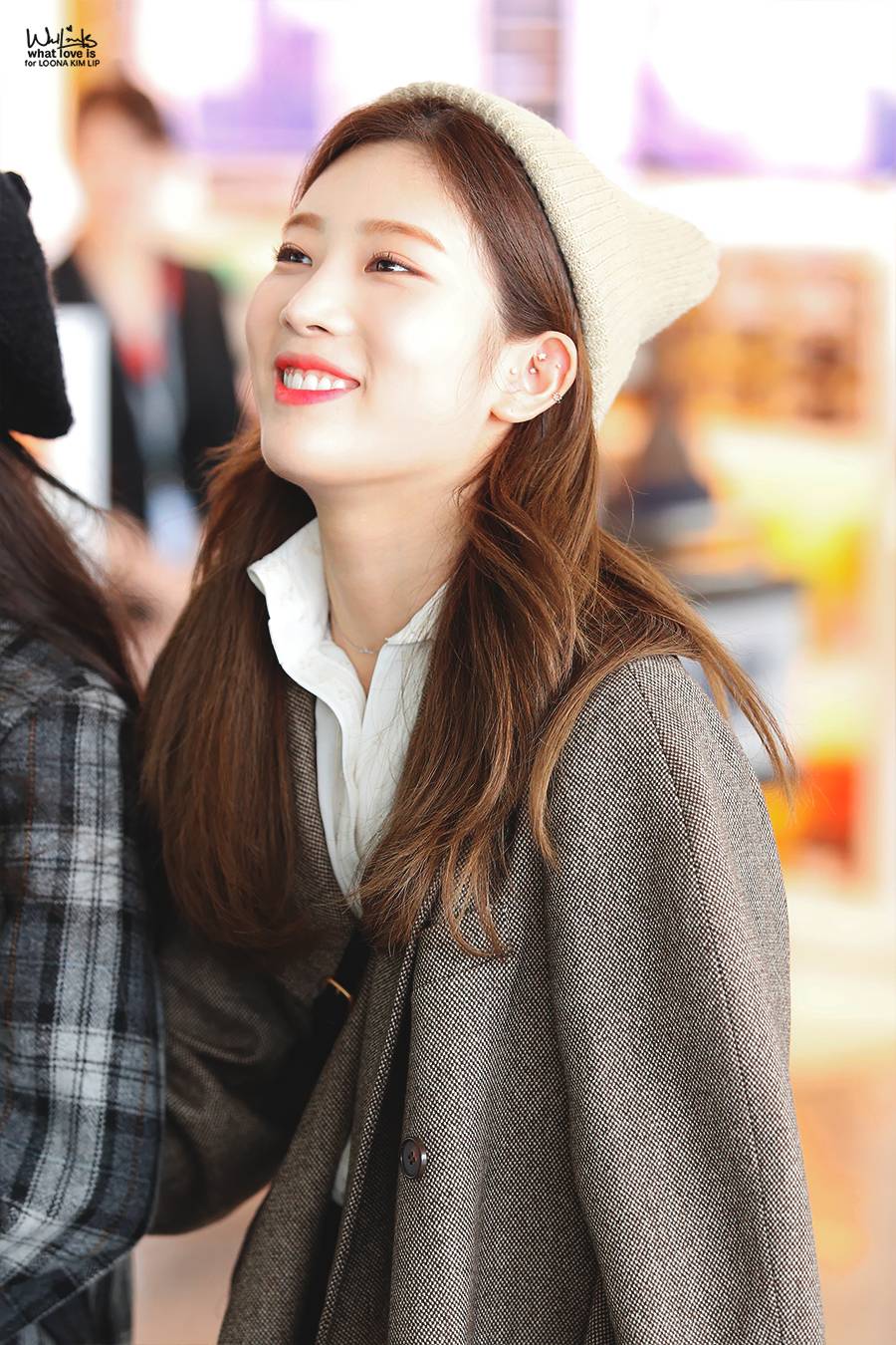 191127 Kim Lip | Scrolller