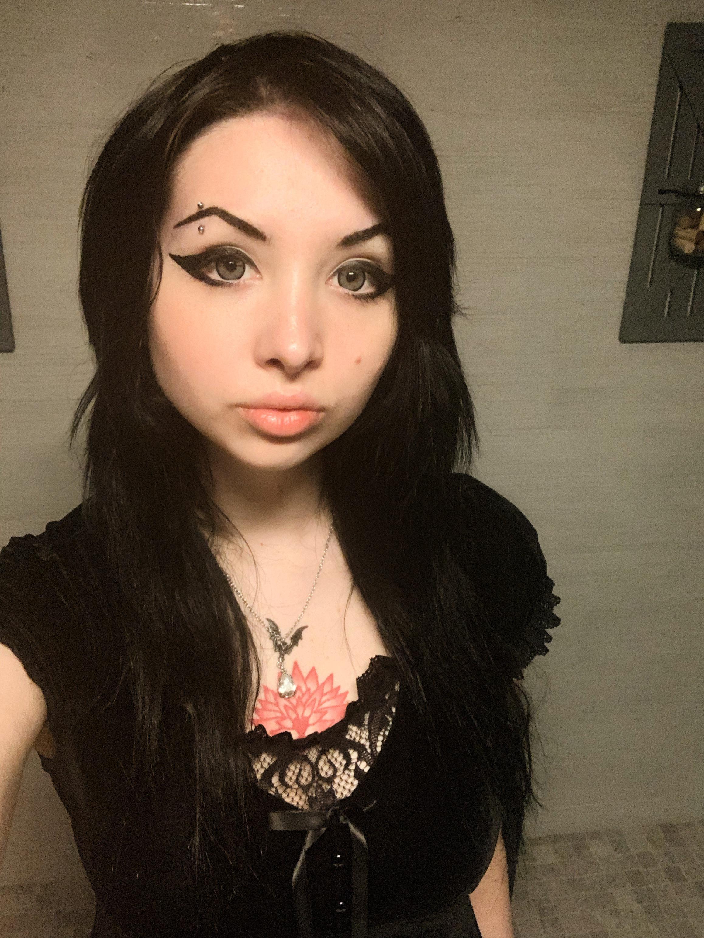 19f Wishing all a chill Sunday :) | Scrolller