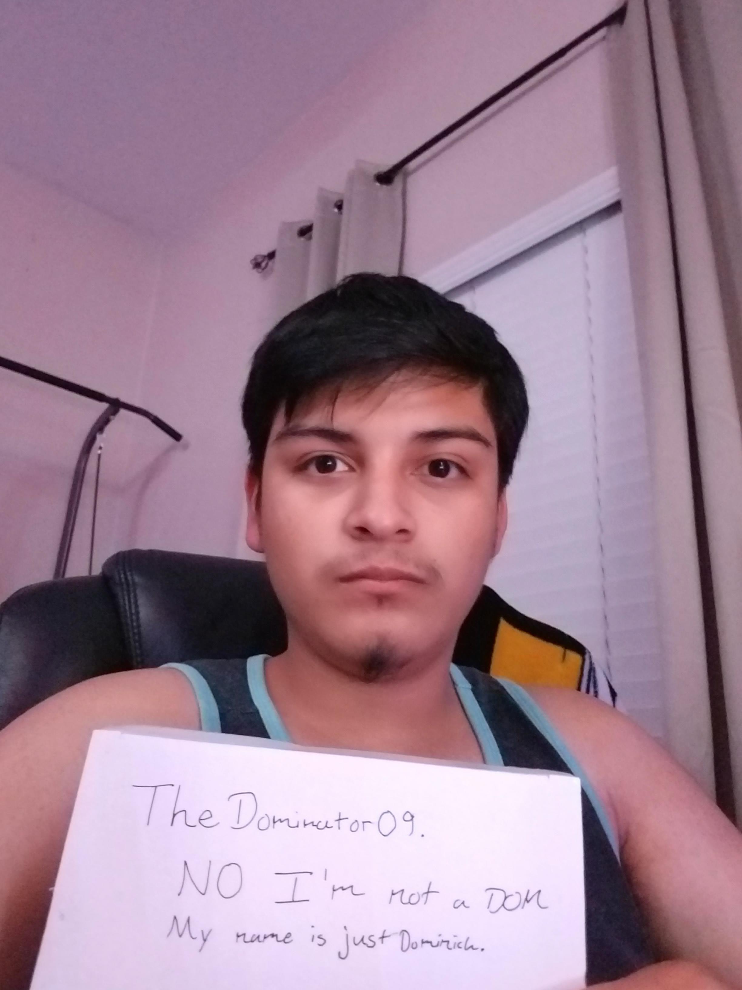 19M, never noticed I looked like I'm on crack after my midnight shift lol. | Scrolller