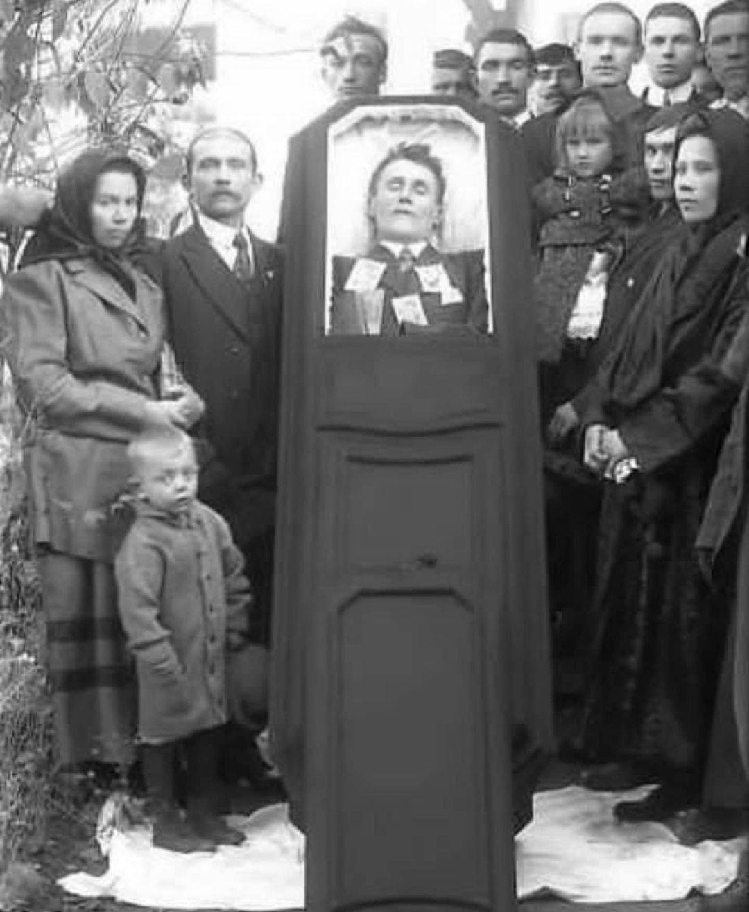 19th Century funeral family portrait. | Scrolller