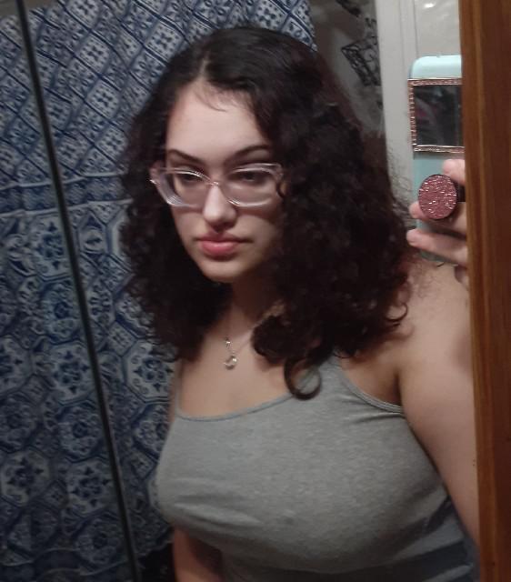 19yrold college student selling pics hmu 🥺💗 | Scrolller