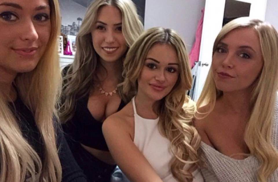 [2] Groupie of Blondies | Scrolller