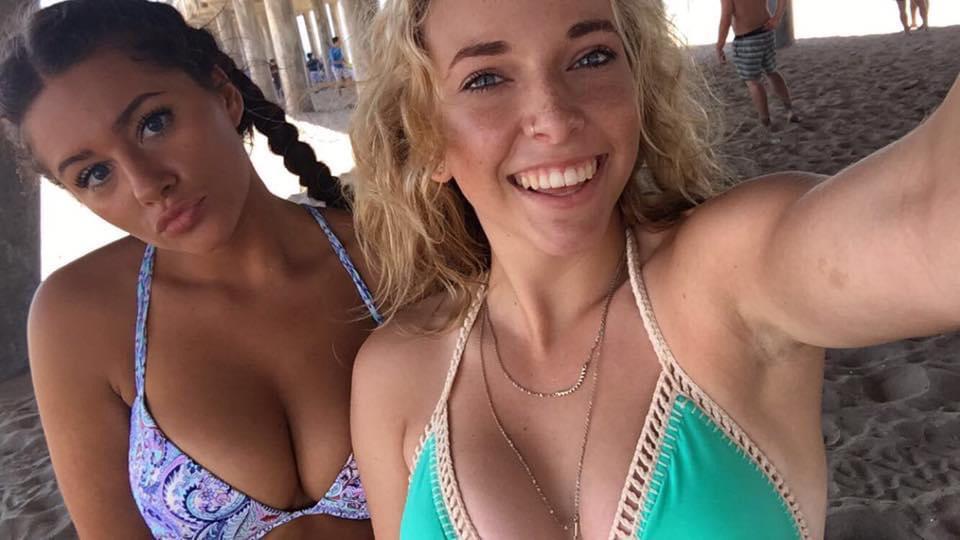 [2] Who’s hotter? | Scrolller