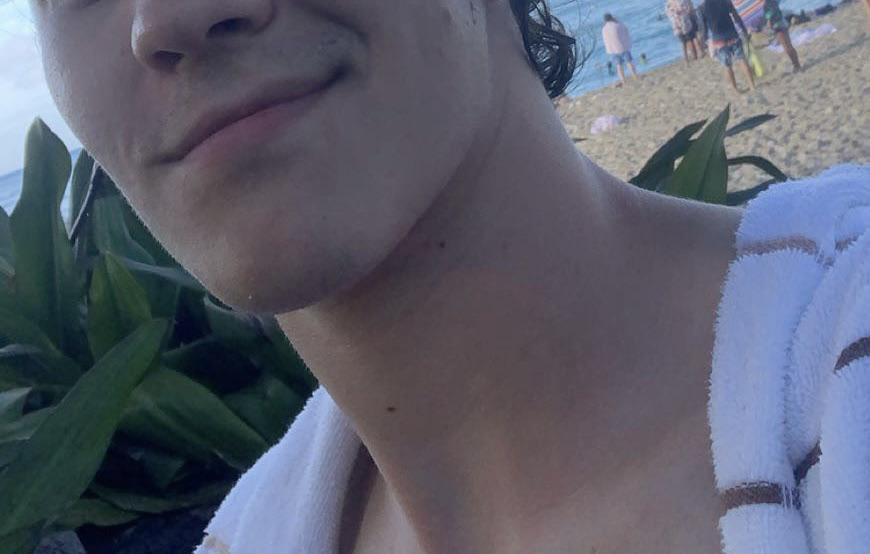 20 m college guy. Straight/frat/curious guys hmu for snap. | Scrolller