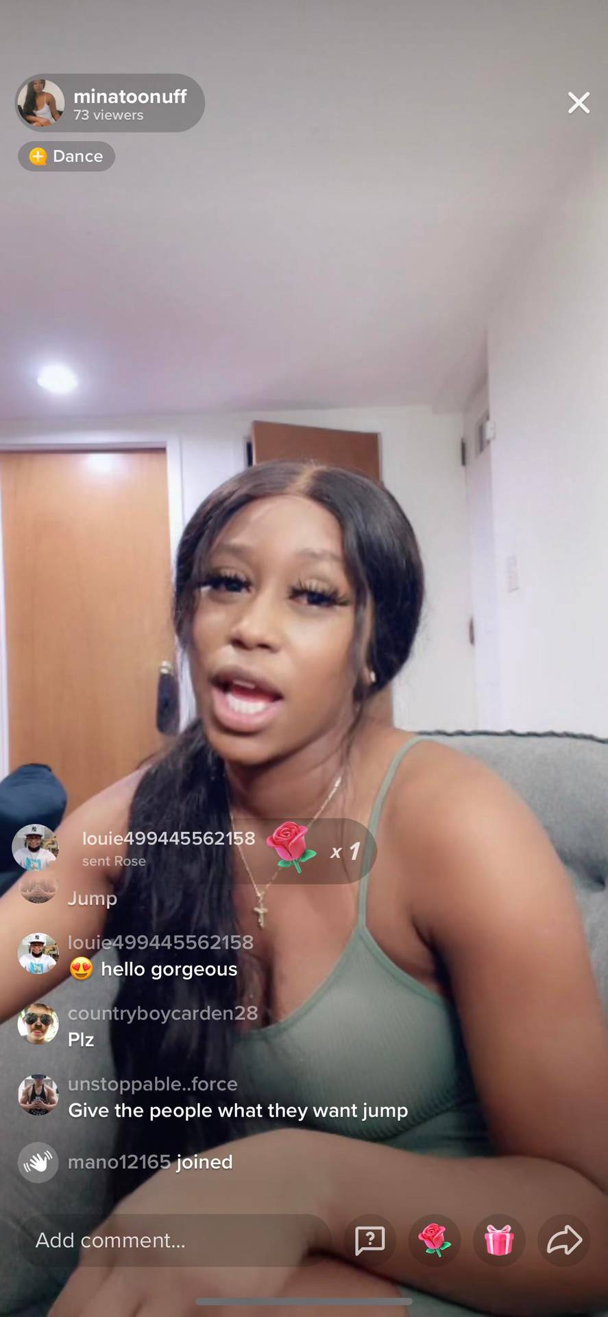 She said 150 viewers to do jumping jacks, she already had one slip https://vm.tiktok.com ...