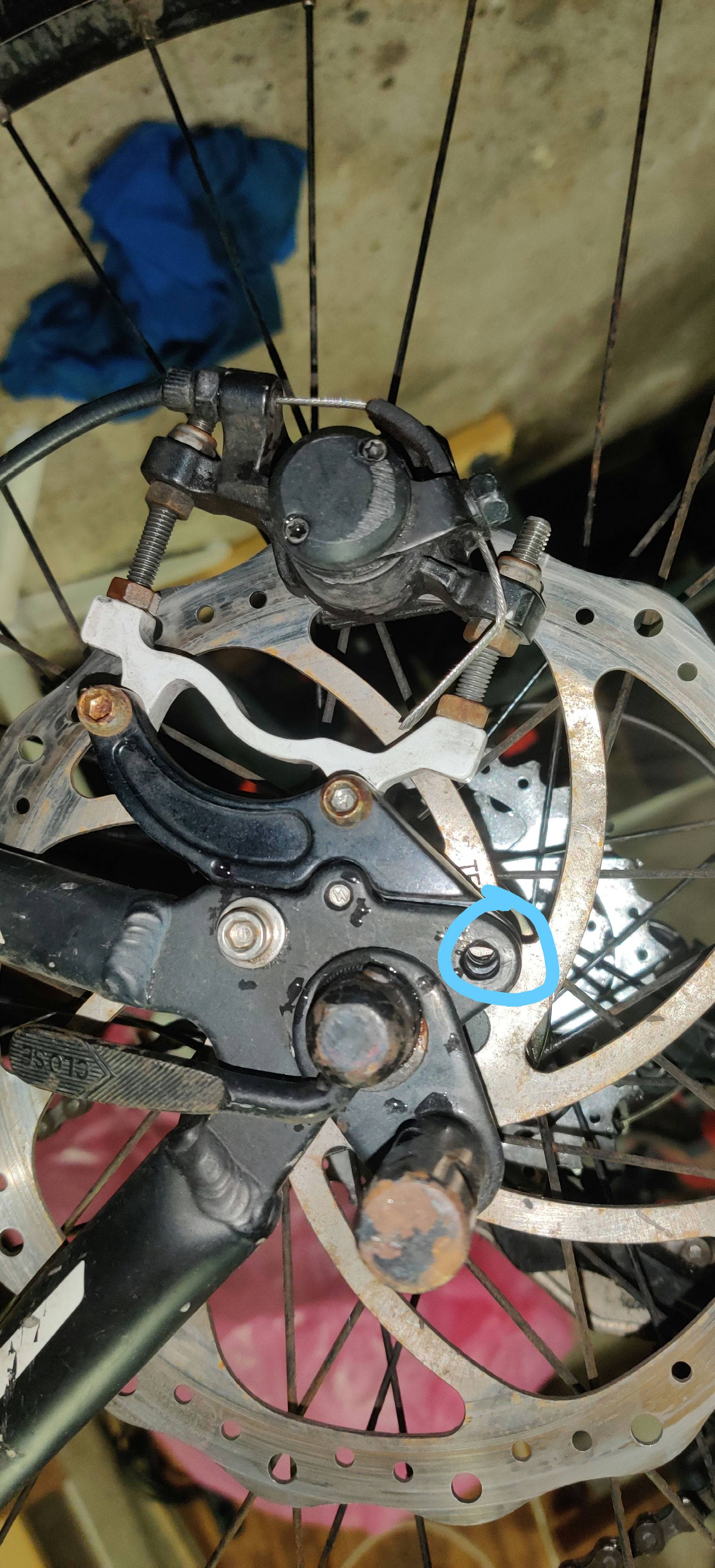 200s front and back for extra stopping power. Bent bolts for extra modulation. | Scrolller