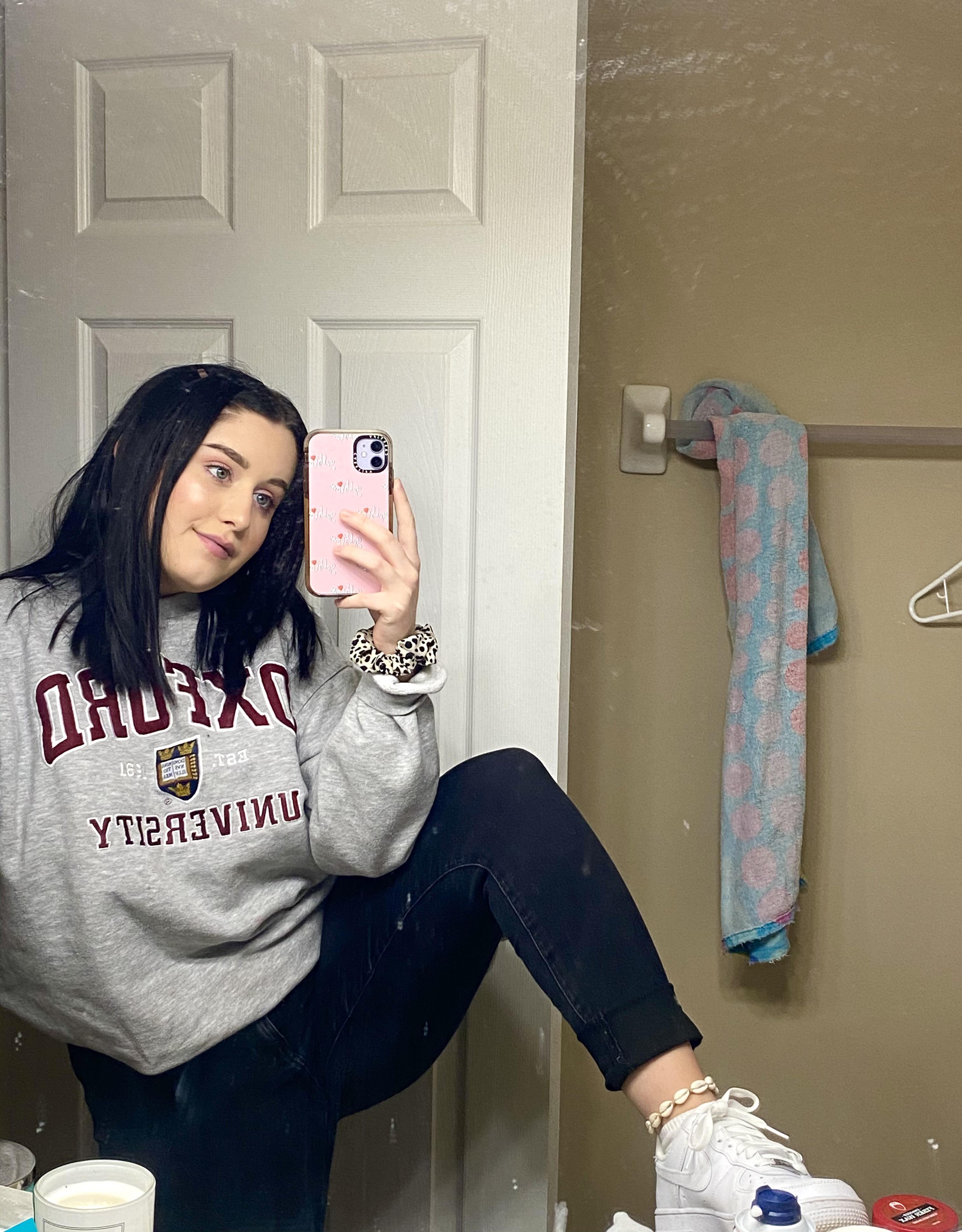 🥲 (21) | Scrolller