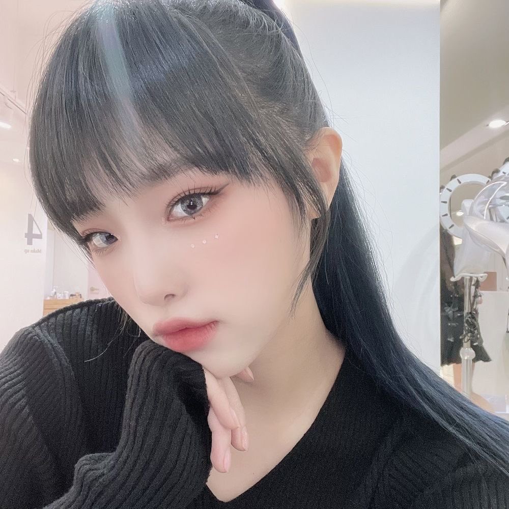 210201 IZ*ONE PM Update // Yena | Scrolller