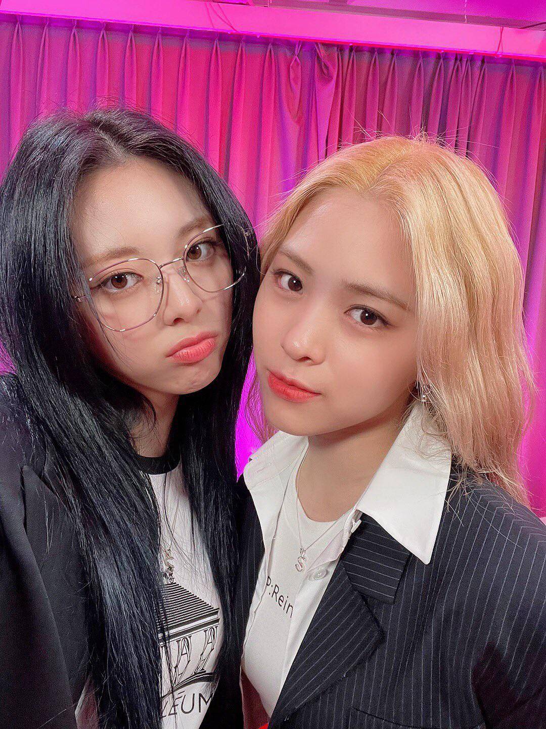 210602 Yuna with Ryujin | Scrolller