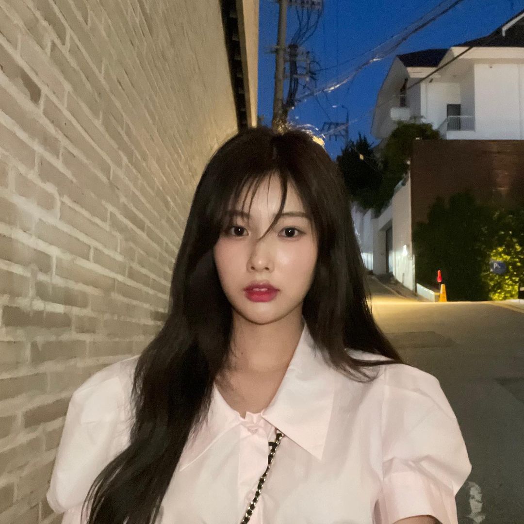 210605 Hyewon Instagram Update | Scrolller