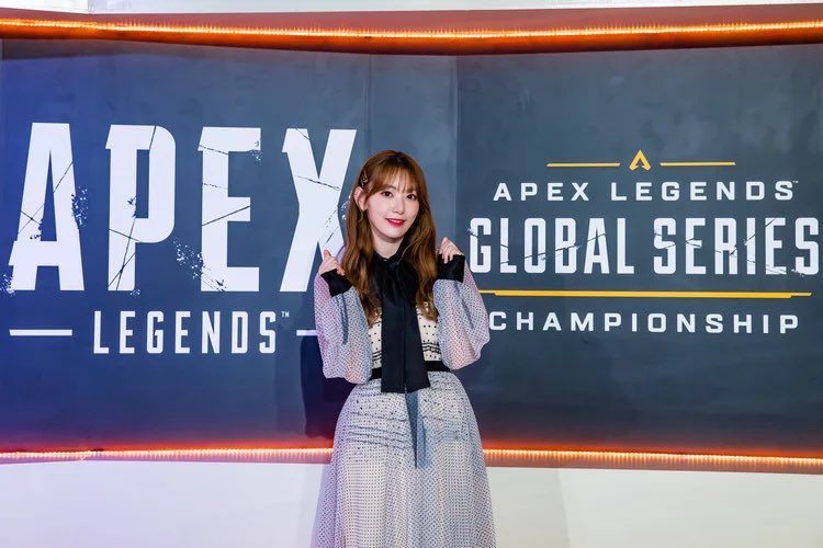 210606 - Miyawaki Sakura @ Apex Legends Global Series Championship | Scrolller