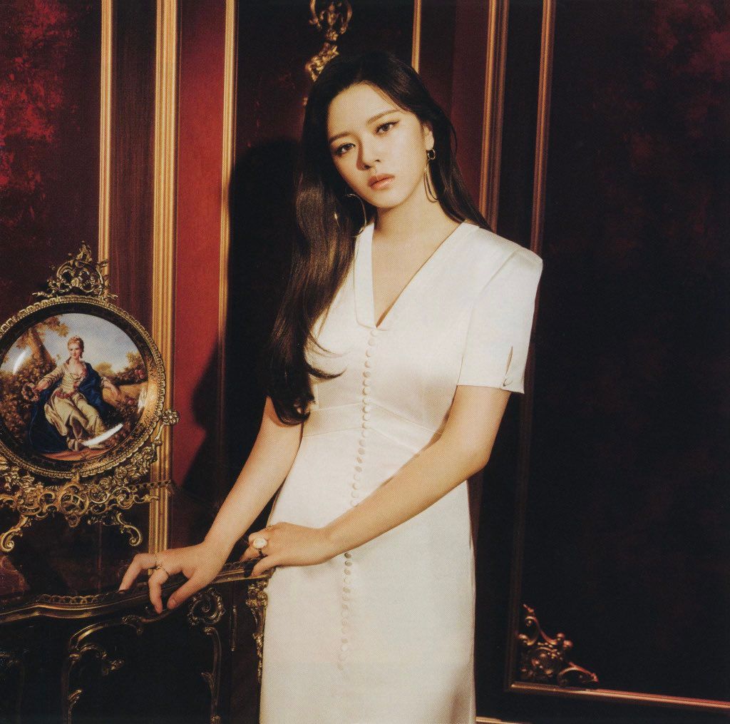 210728 - Jeongyeon | Scrolller