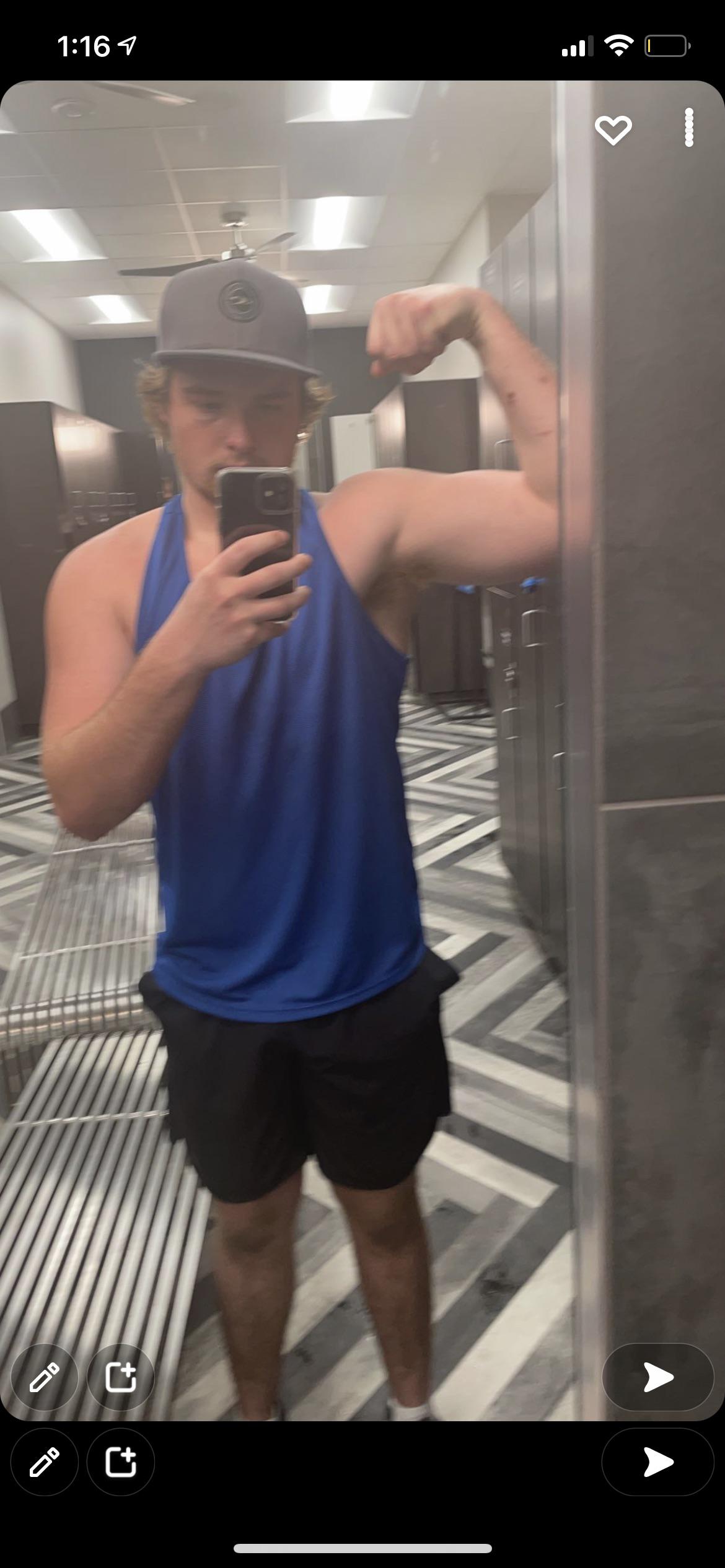 21M jock top looking for bottoms with toys my snap is bobbywharton33 | Scrolller