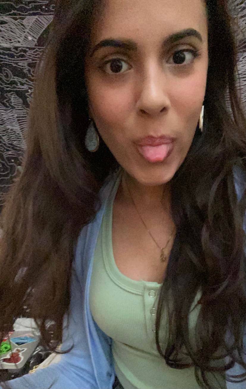 [22] Boo! 💙💚💙 | Scrolller