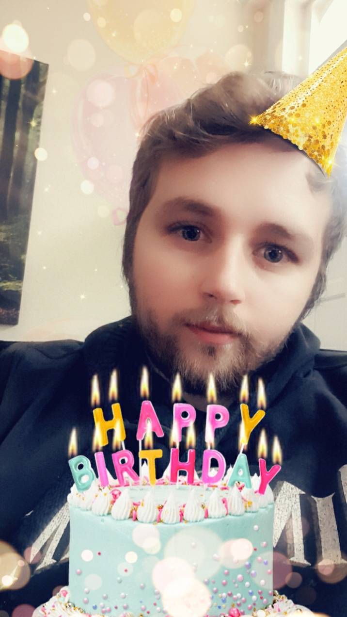 23 m its my birthday 🎂 got birthday filter 🤪 | Scrolller