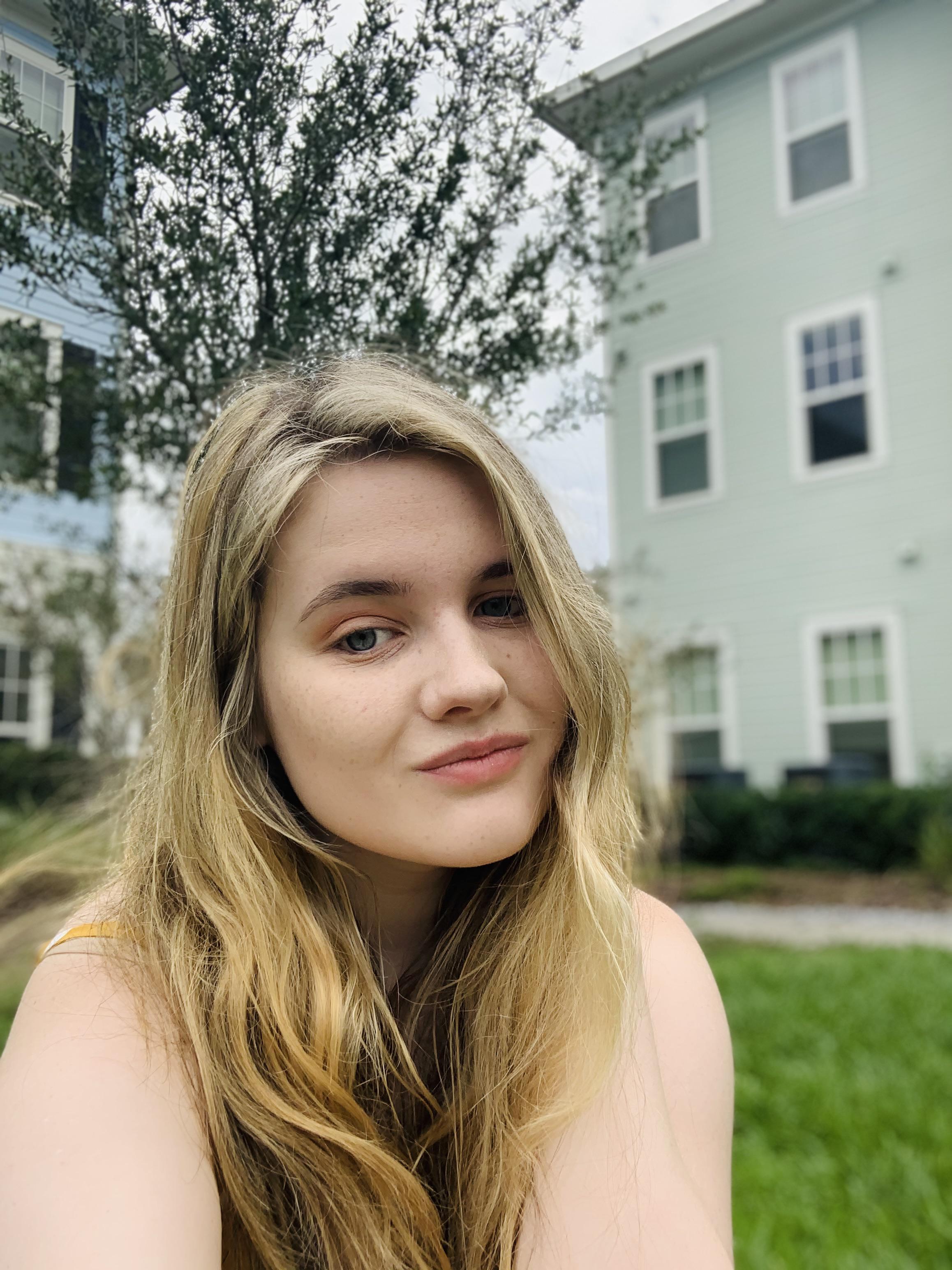 🌻(24) | Scrolller