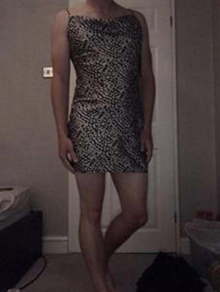 24 UK newbie | Scrolller