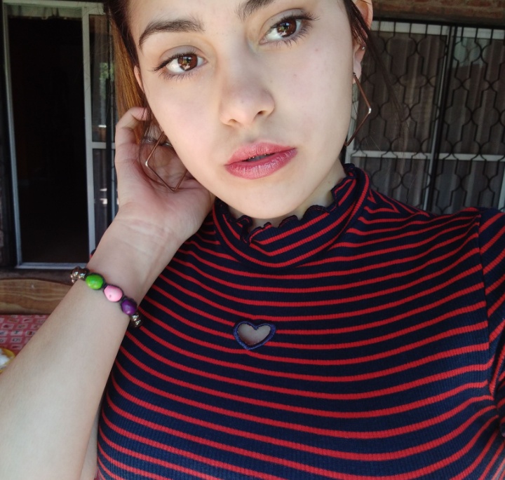 24f♥️ hello | Scrolller