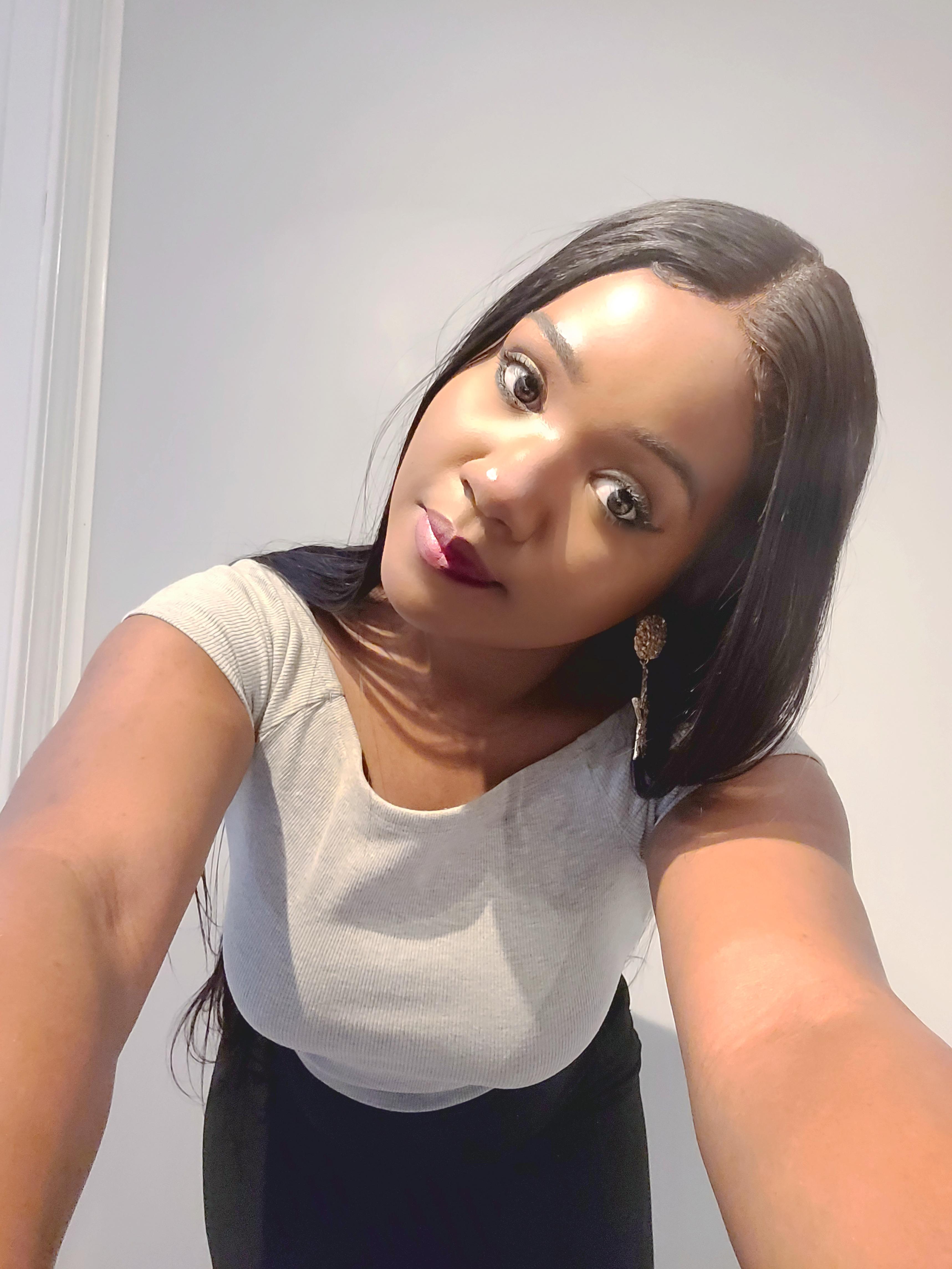 24F - just a typical selfie 🤳 | Scrolller