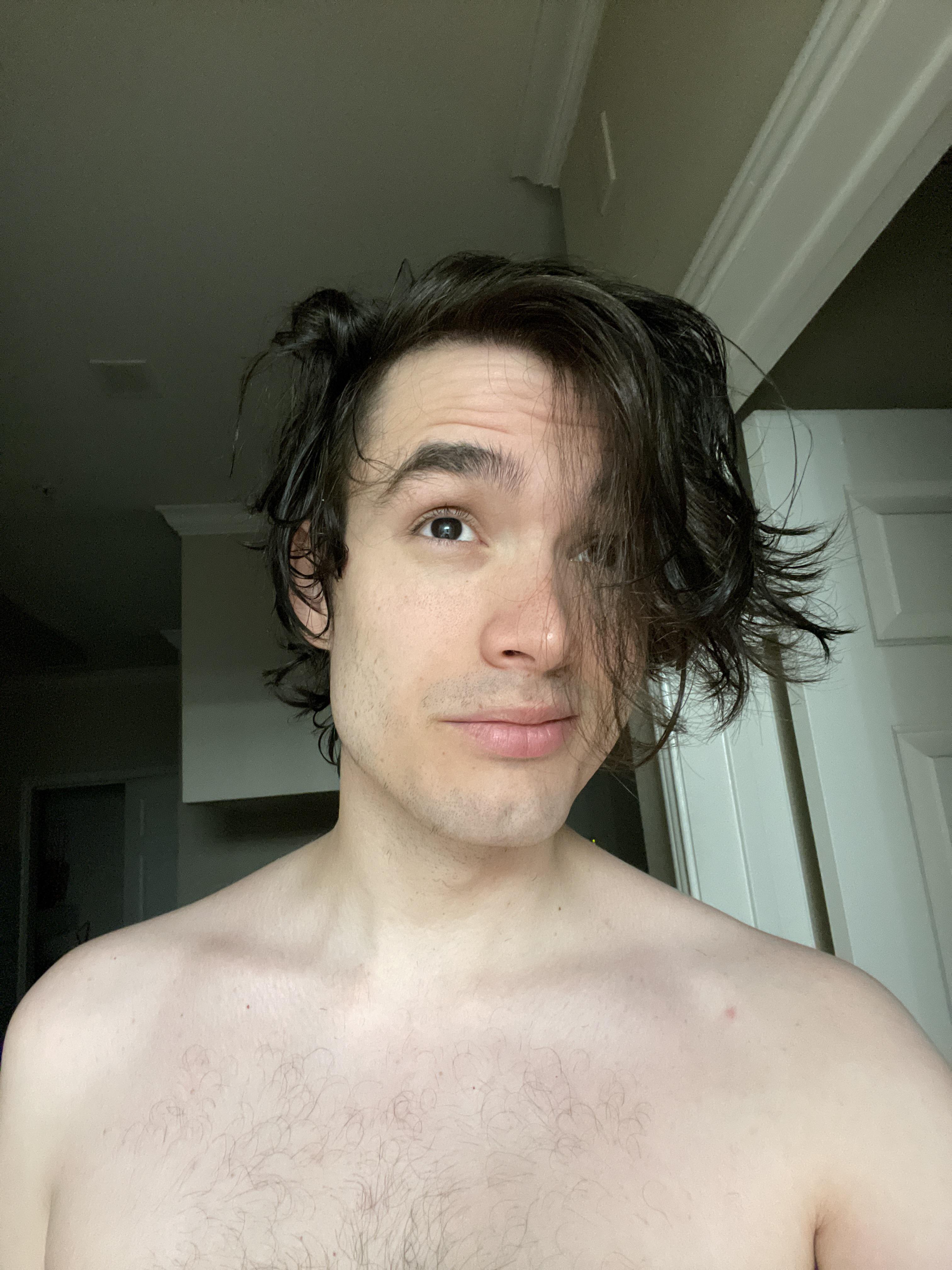 25 M Ignore the wet hair | Scrolller