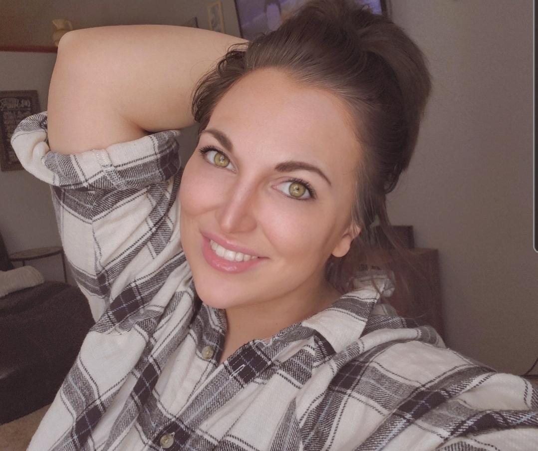 (26F) It's almost Friday! 😁 | Scrolller