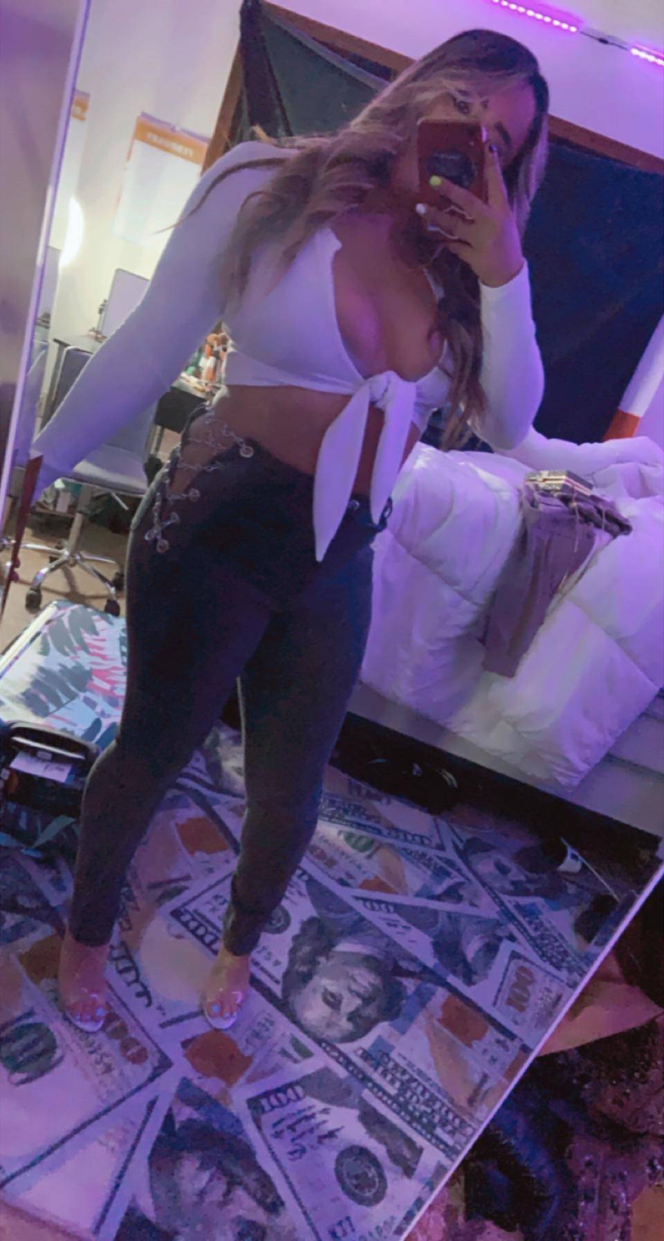 27 years old, Chicago, Illinois. Seeking older gentlemen to spend my time with. 💕 | Scrolller