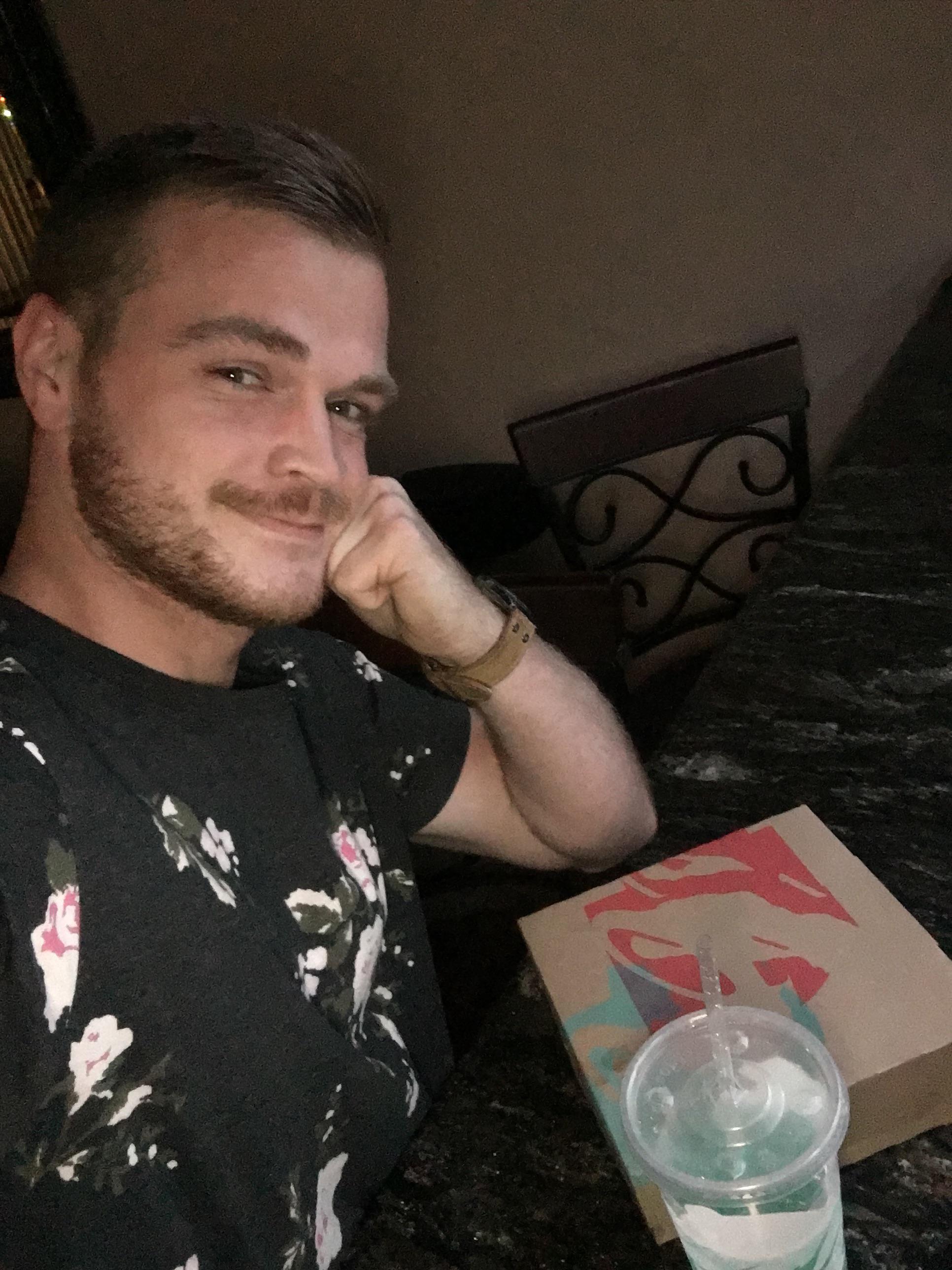 [28] it’s a Taco Bell kind of night | Scrolller