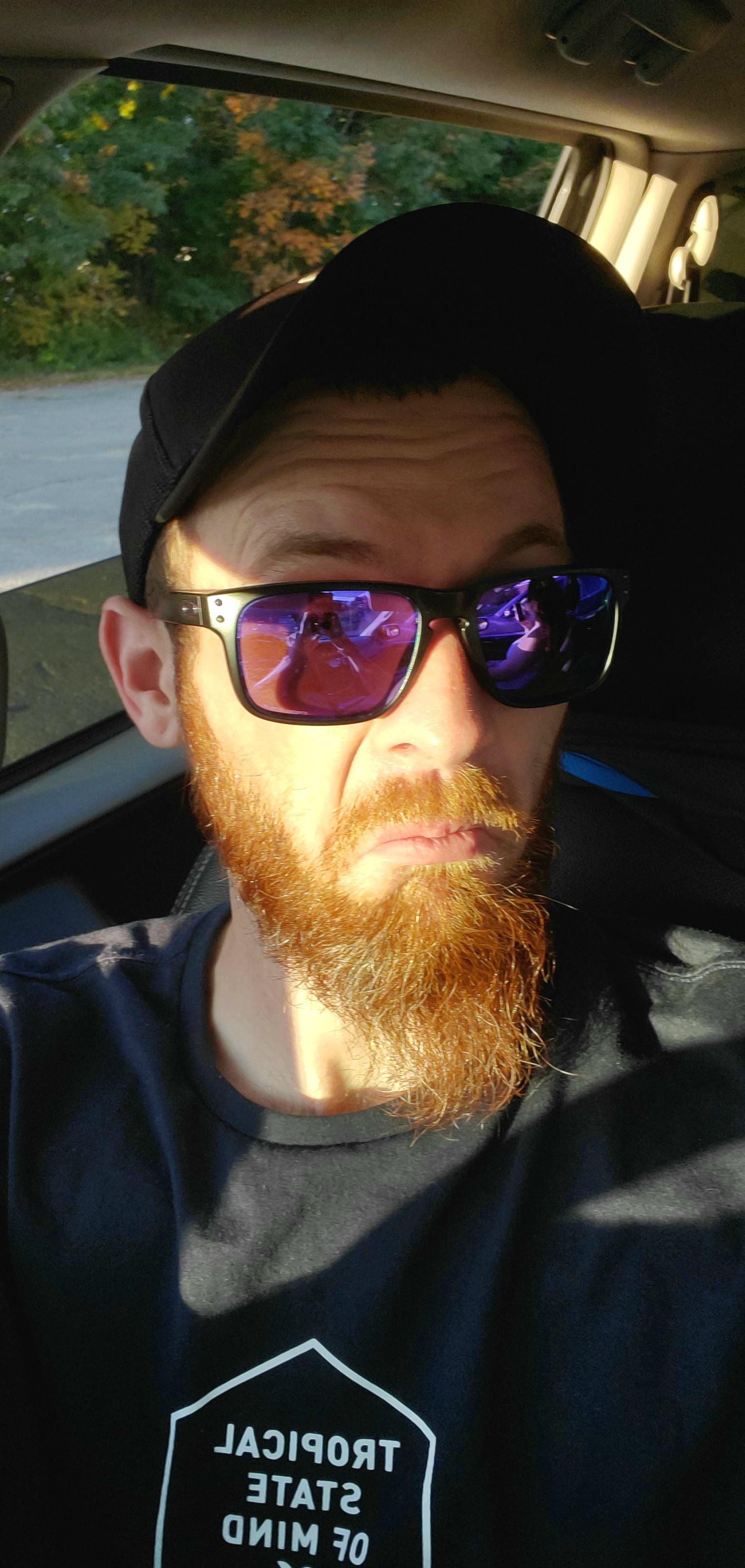 28M bah fuck it this is my face in the car at Walmart. | Scrolller