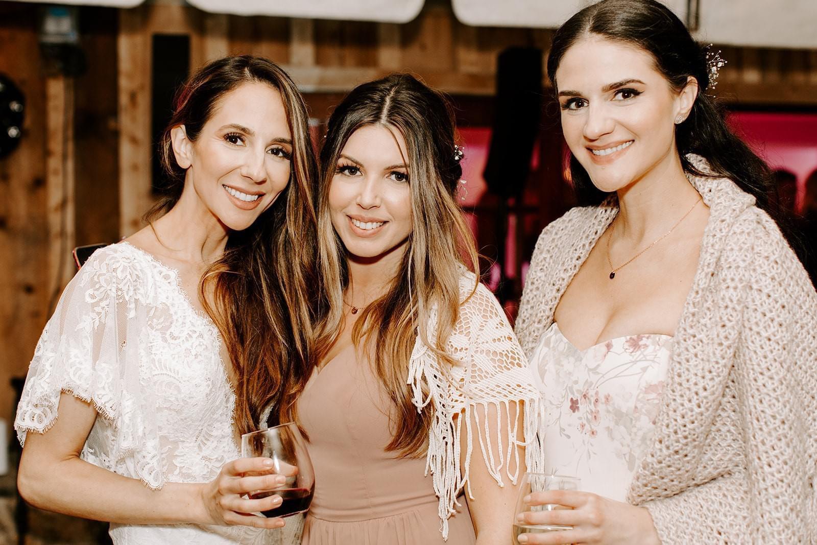 [3] Wedding Ladies | Scrolller