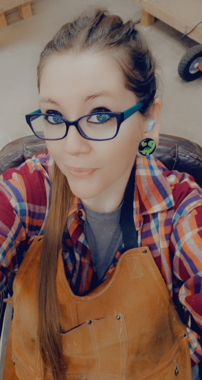 {31} working on another knife project! | Scrolller