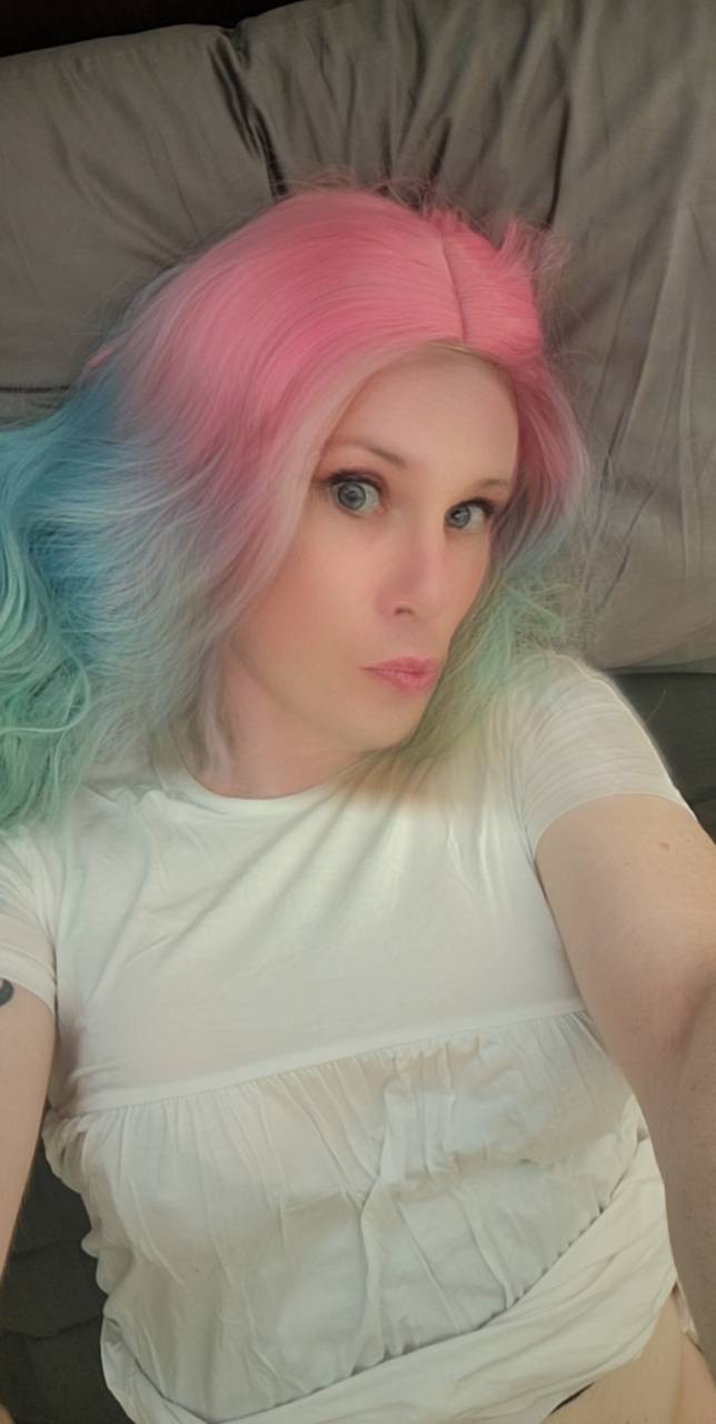 32 Sissy, Spring Valley, can host, right now! | Scrolller