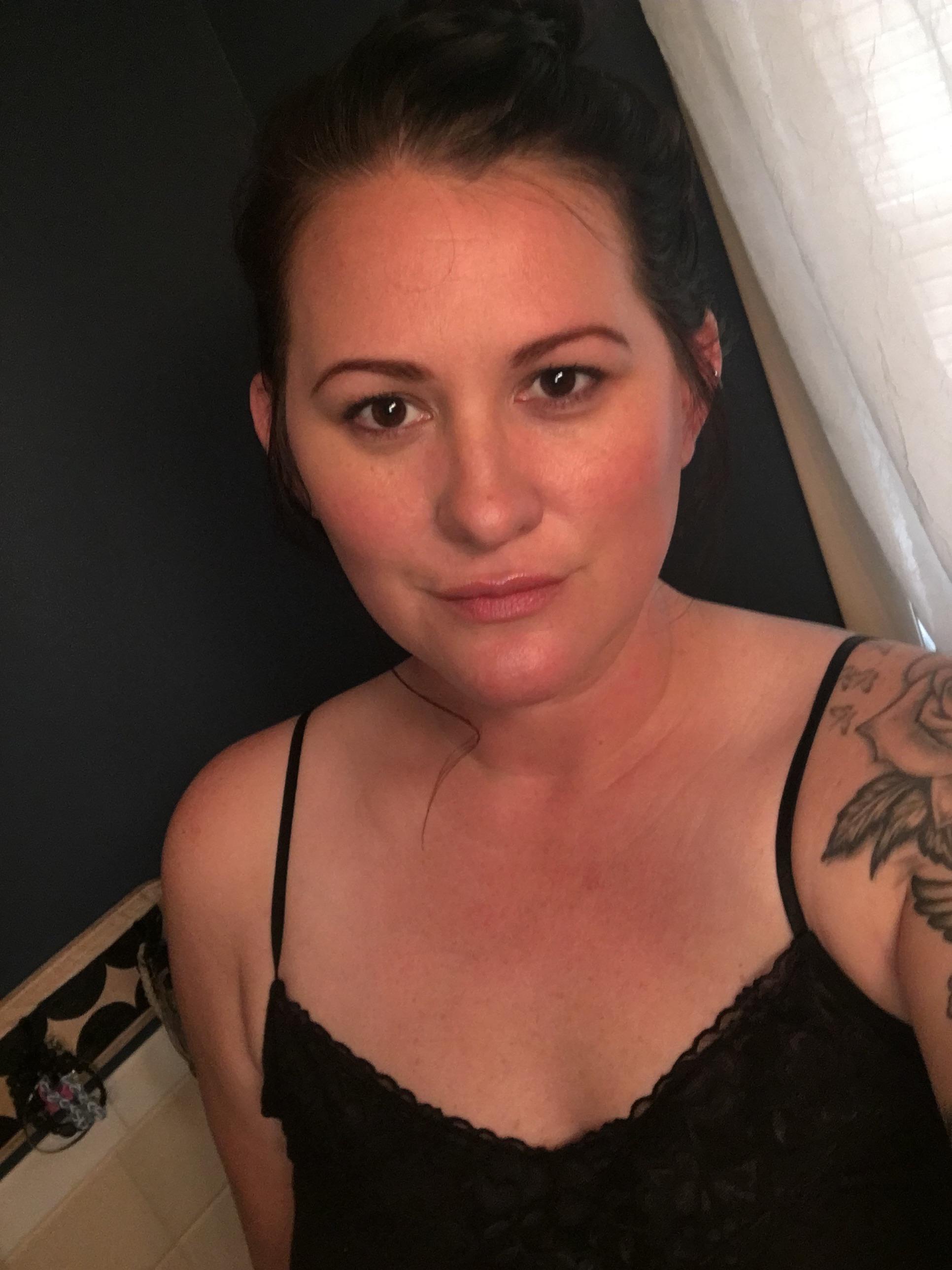 36[f]. Good morning loves. Getting ready for work. 🥴 hope everyone has a good day ️ | Scrolller