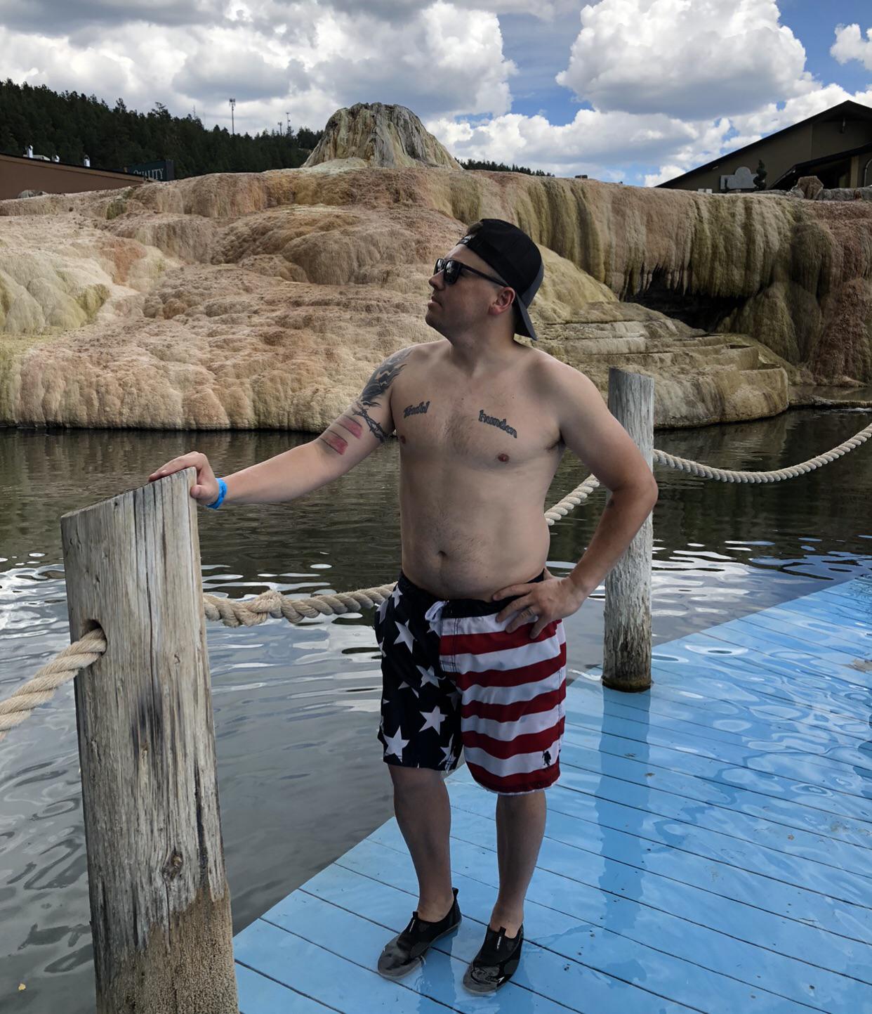 36 yo dad bod enjoying the hot springs while visiting Colorado | Scrolller
