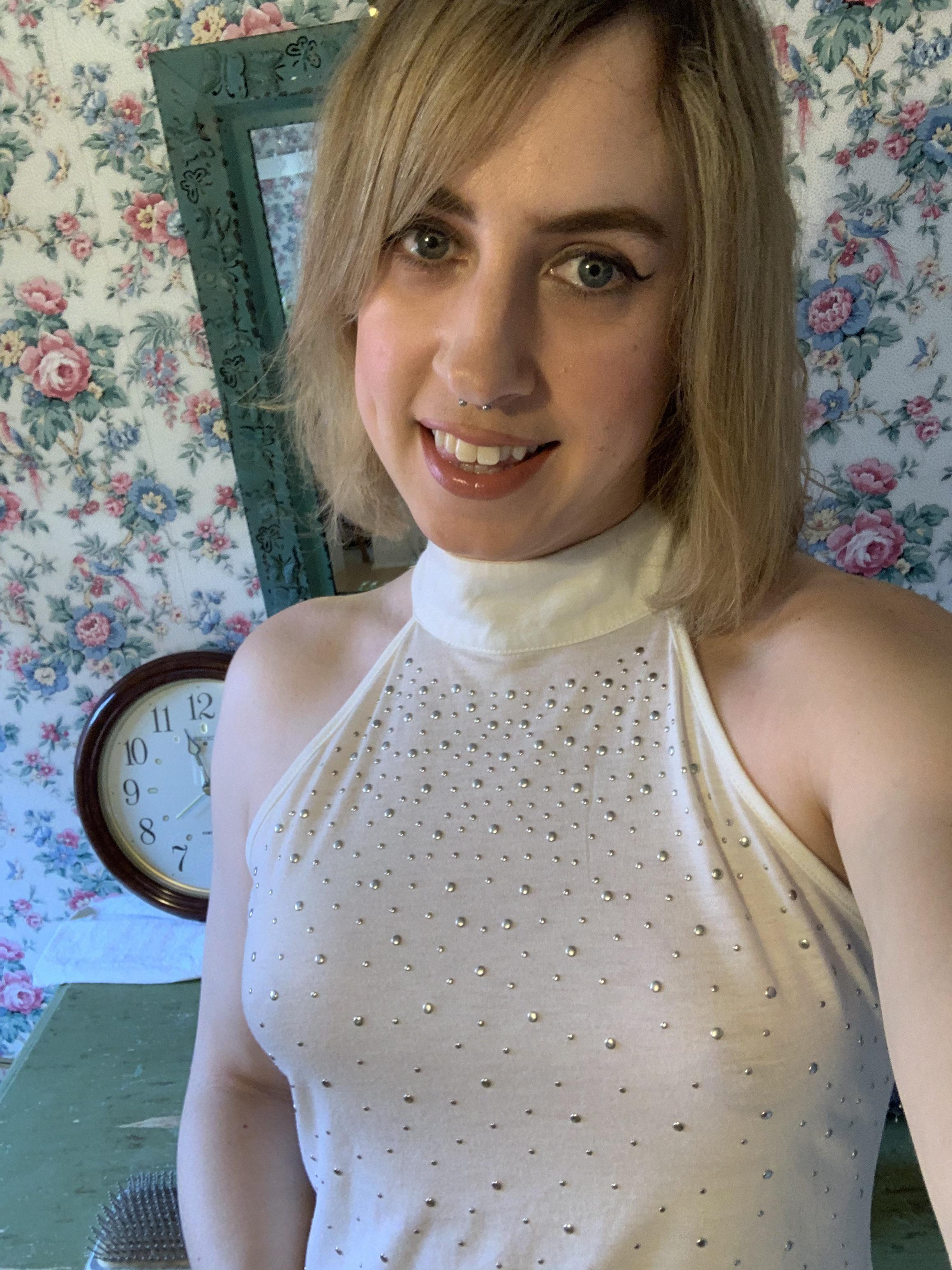 38yo 19mo hrt feeling good on journey | Scrolller