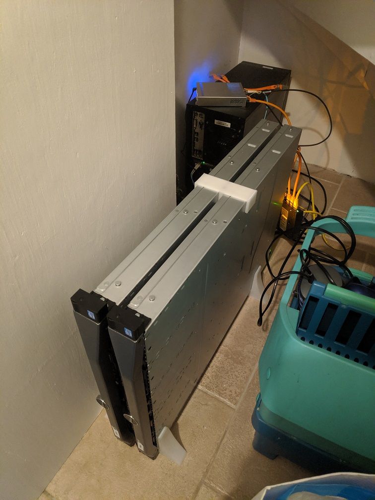 3D printed dual vertical server stand | Scrolller