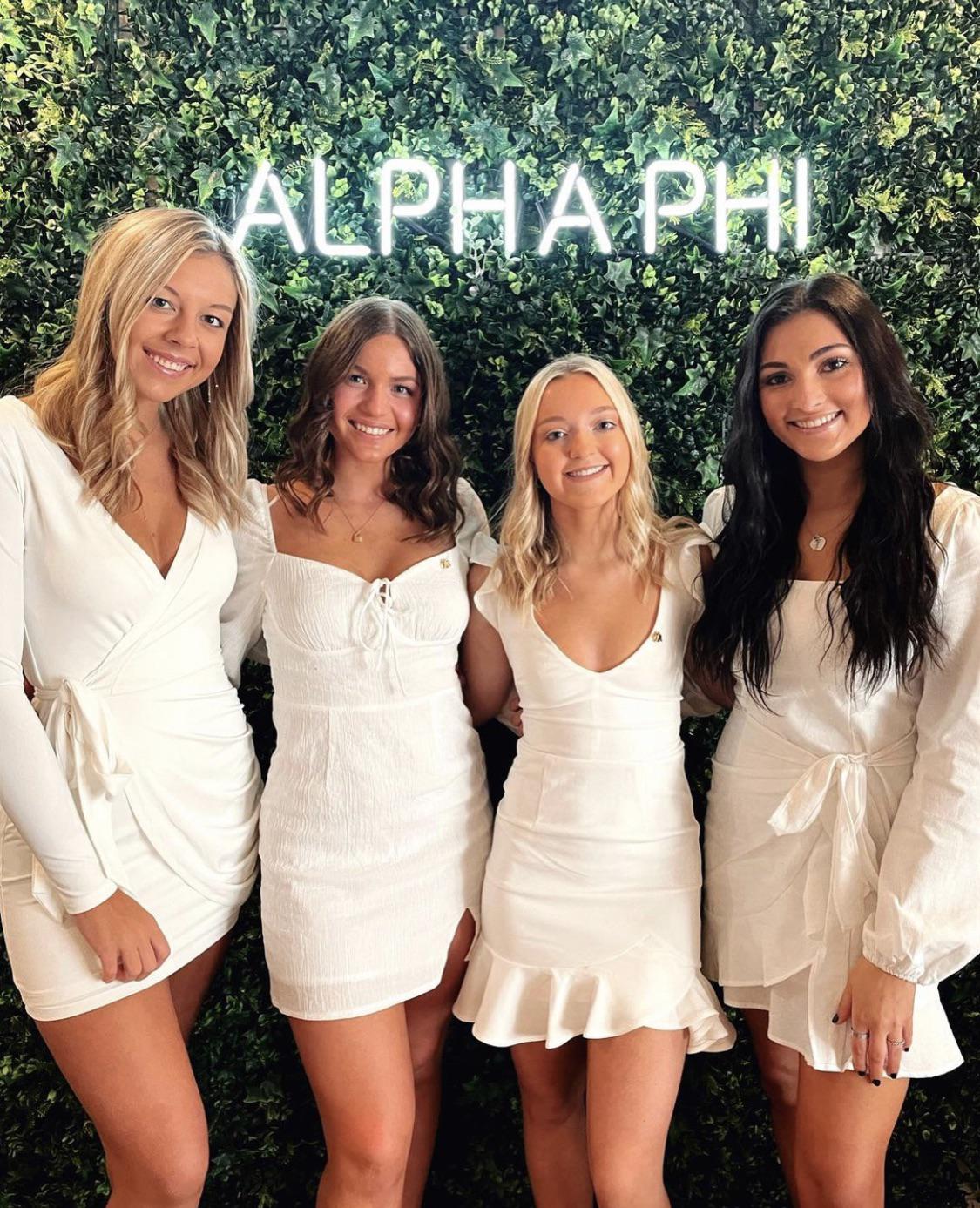 [4] Alpha Phi | Scrolller