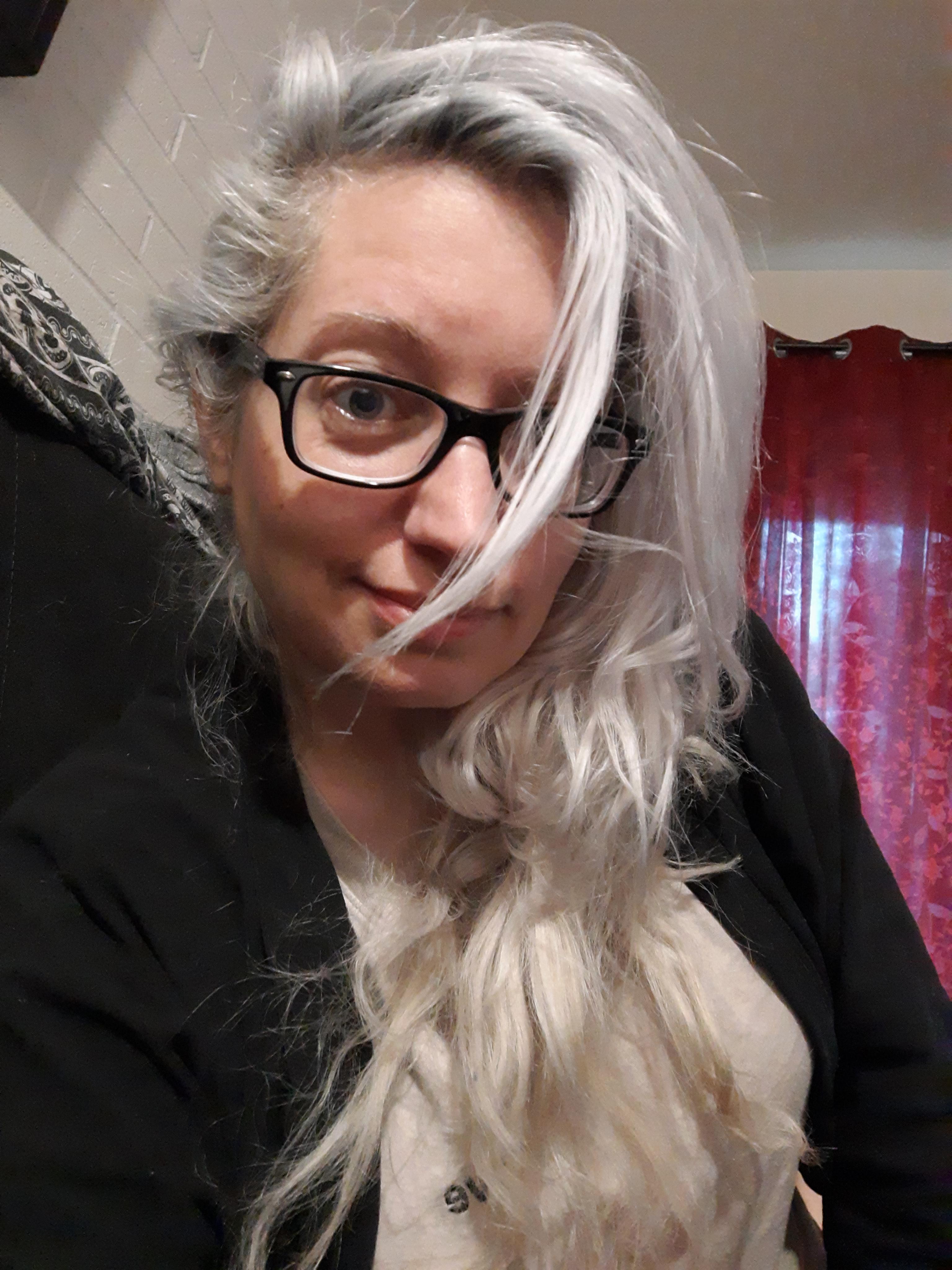 (45) Relax and chill. | Scrolller