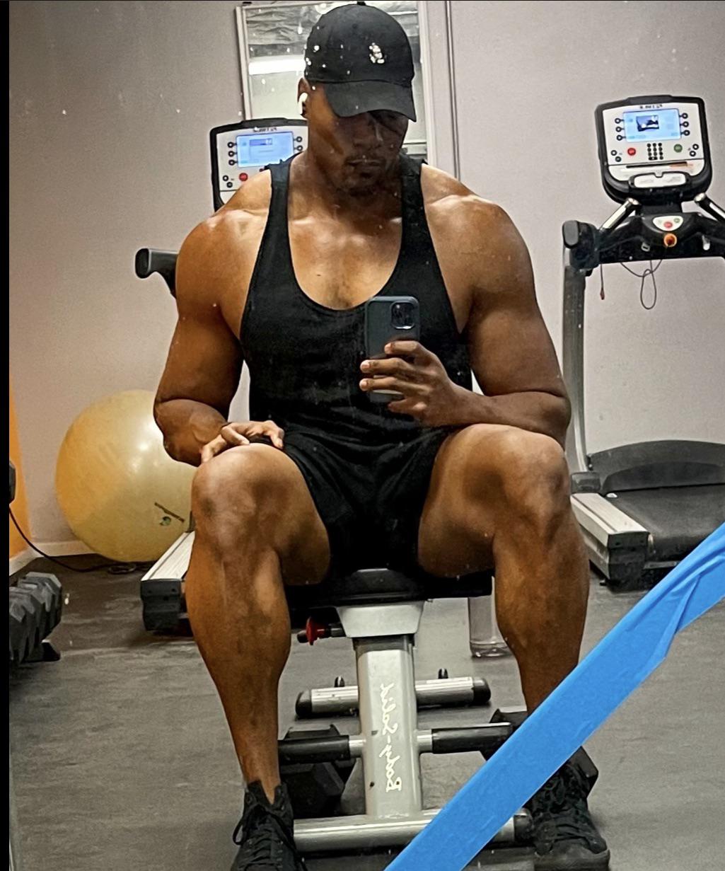 6’6” big bear | Scrolller