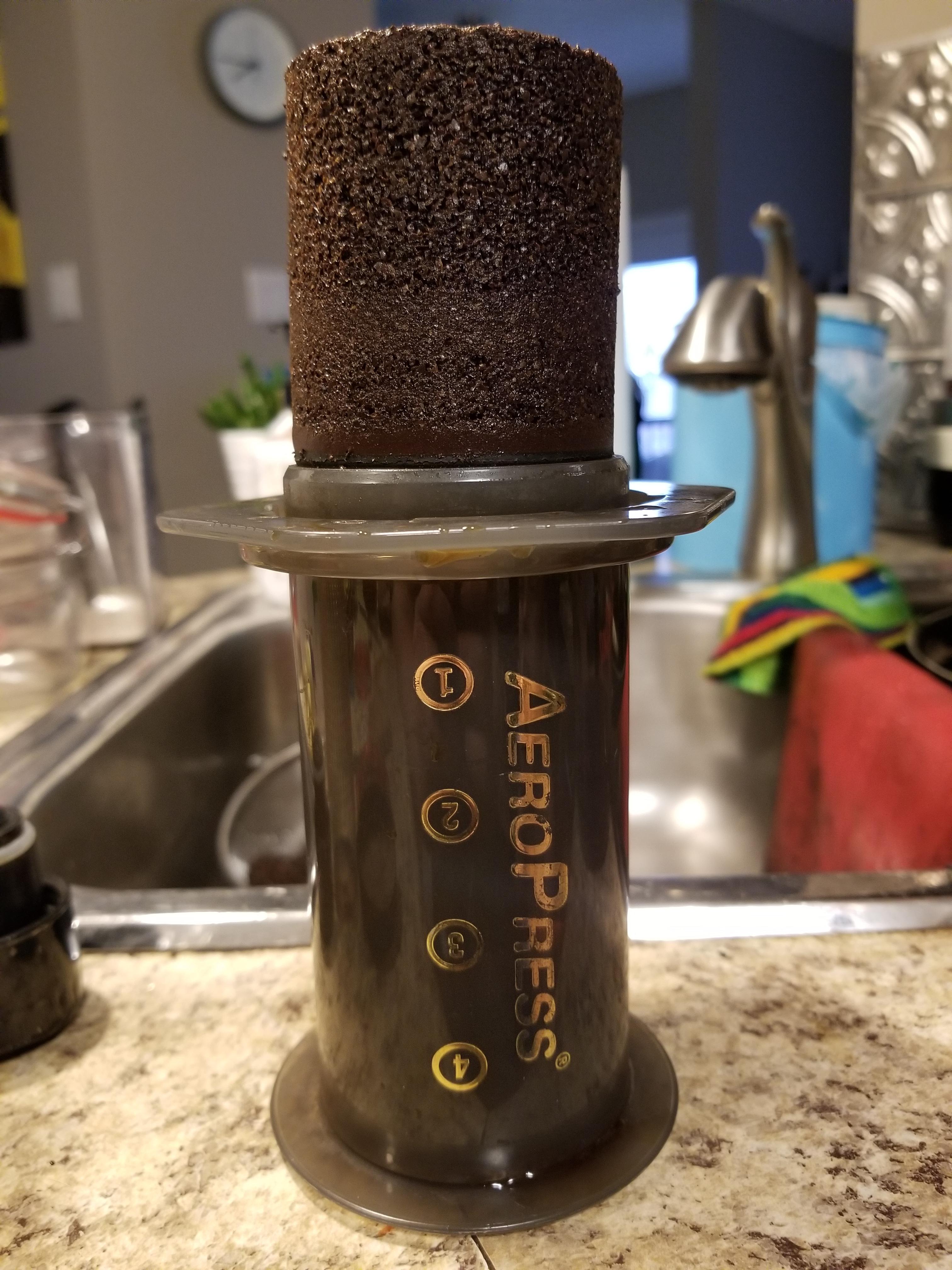 60g and a messy kitchen. | Scrolller