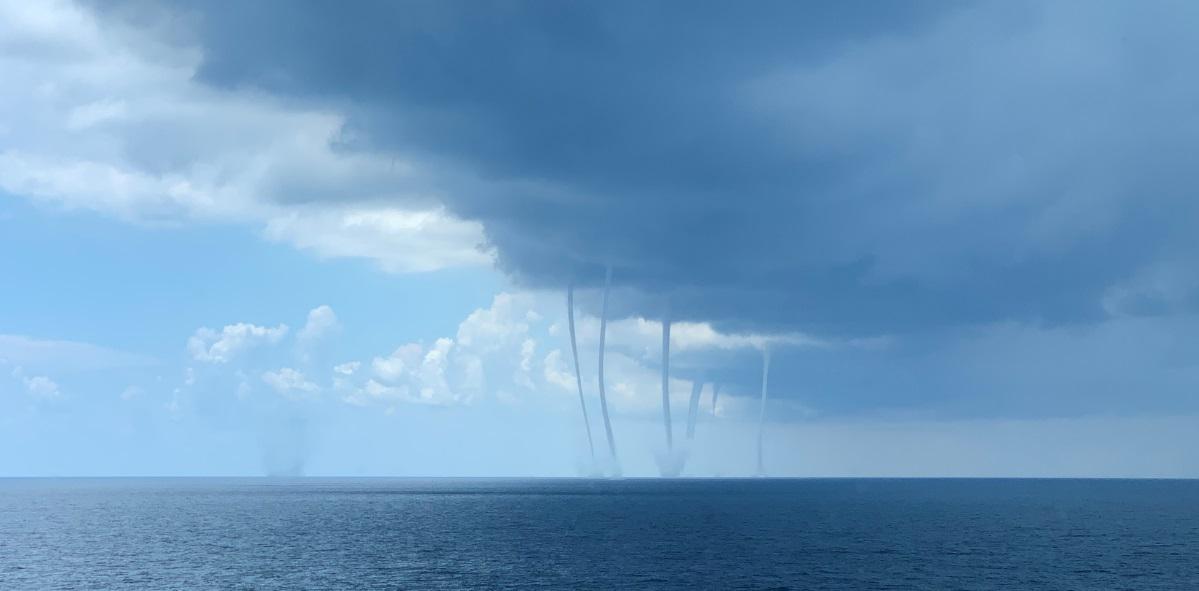 7 water spouts out at sea | Scrolller