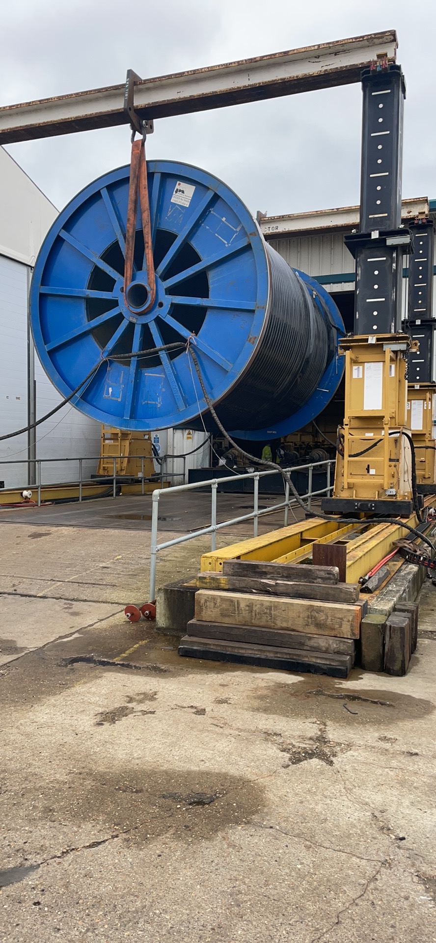 84t undersea cable reel | Scrolller