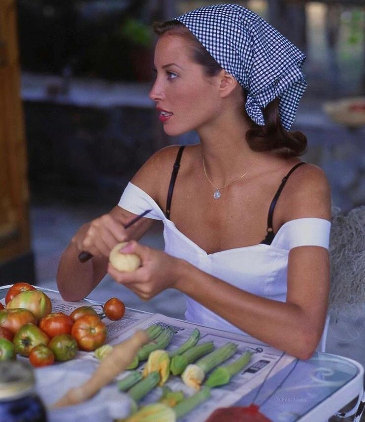 90’s Supermodel Flashback: Christy Turlington | Scrolller