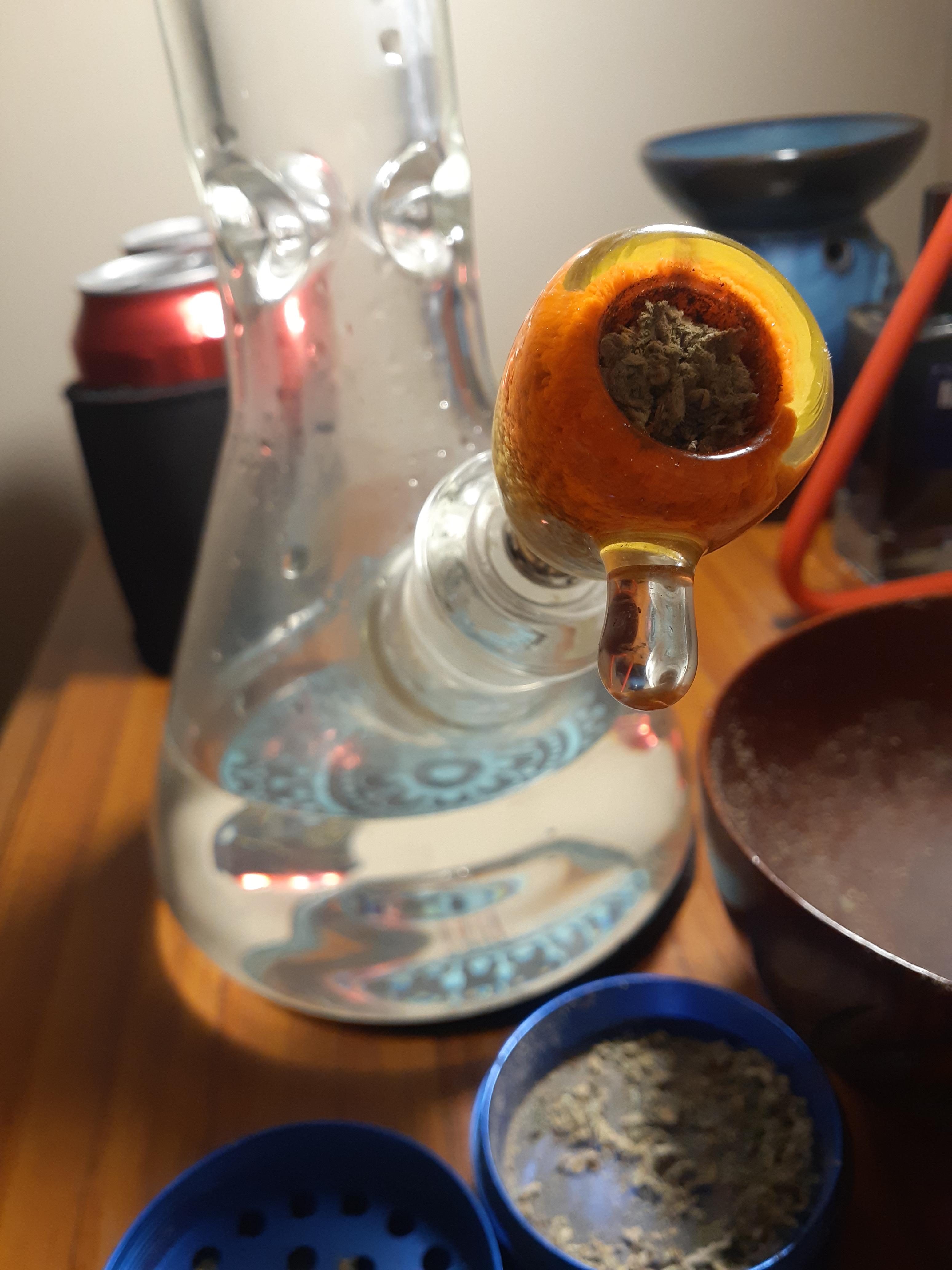 A beer and a bong. I'm happy. :D | Scrolller
