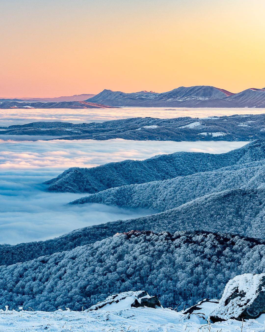 A cloud inversion a/k/a undercast and hoar frost-covered hills from early January [OC] | Scrolller